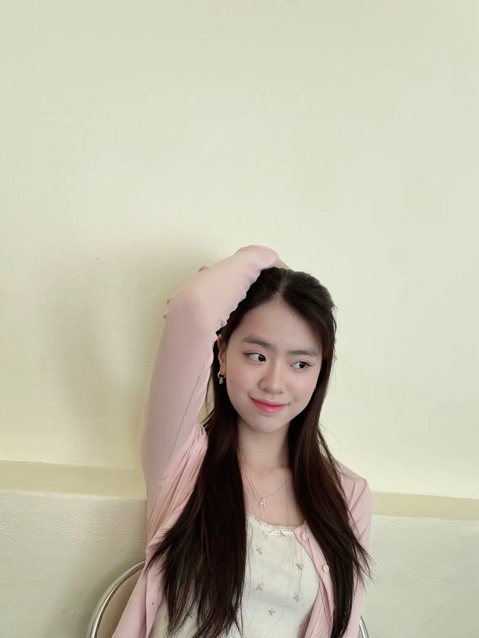 OOTD แต่งตัวโทน Pastel แบบเกาหลีเกาใจ | แกลเลอรีที่โพสต์โดย Aimmika | Lemon8