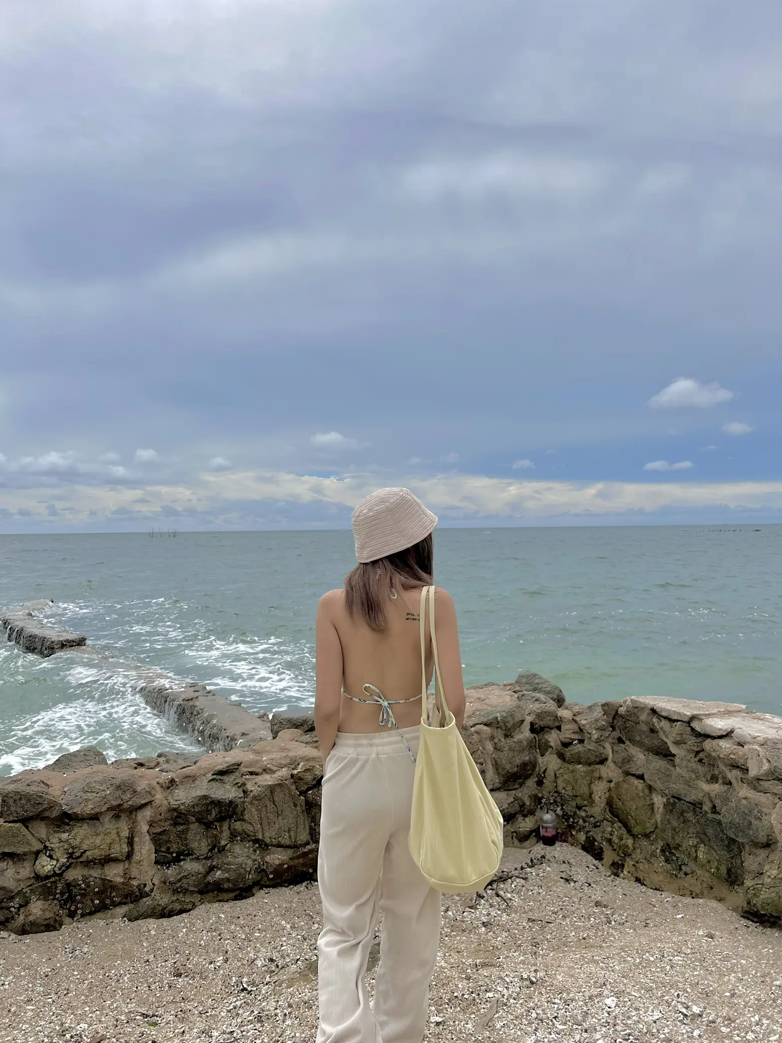 Hidden Lap คาเฟ่ติดทะเล บรรยากาศดี มุมถ่ายรูปปัง! | แกลเลอรีที่โพสต์โดย Yammuch | Lemon8