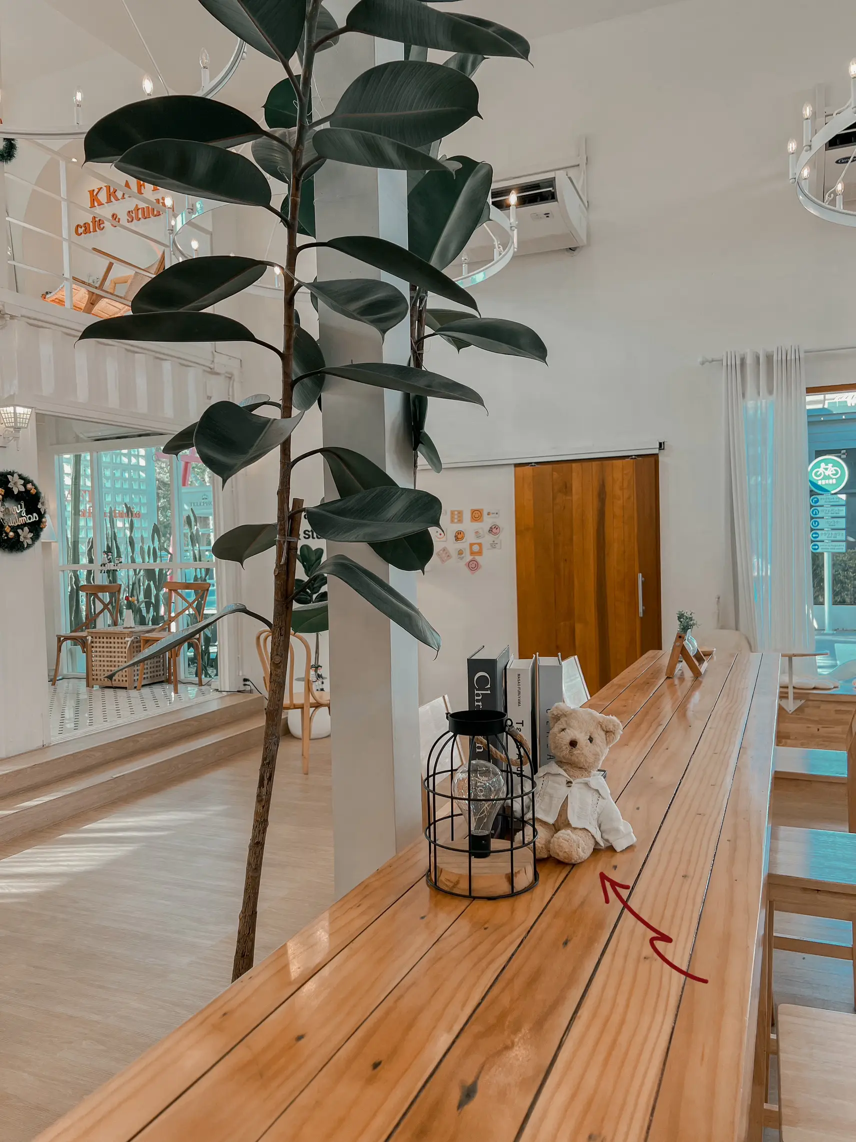 🎏Kraft Cafe & Studio - ถนนสวนผัก พุทธมณฑลสาย2 | แกลเลอรีที่โพสต์โดย เด็กน้อยโบโบ | Lemon8