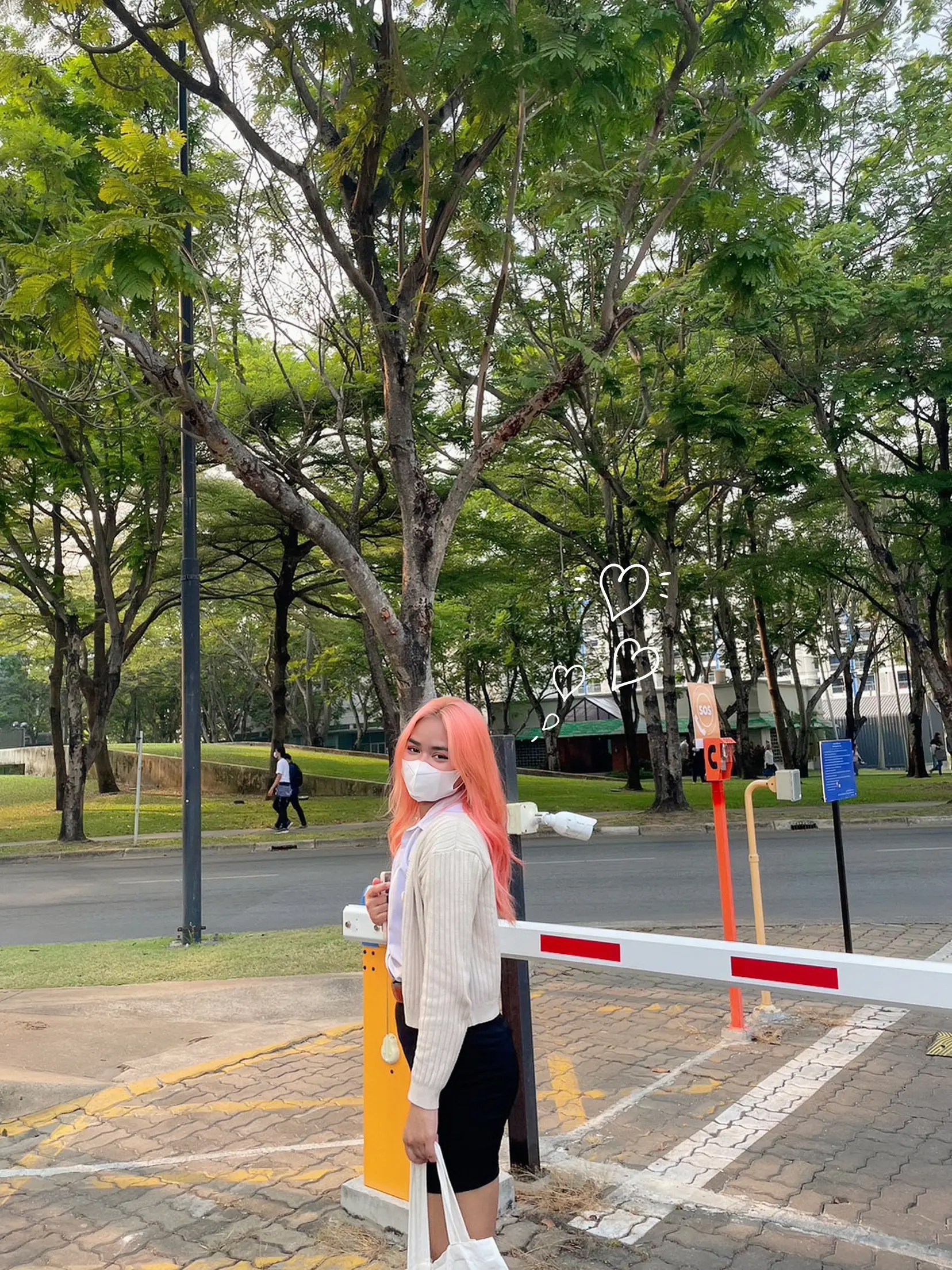 ไปมอกรุงเทพถ่ายรูปตรงไหนดีน้า ??? | แกลเลอรีที่โพสต์โดย Veera | Lemon8