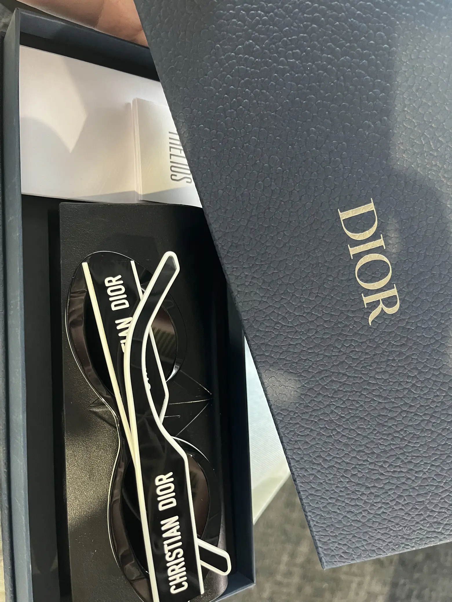แว่นกันแดด Dior Pacific B1U | แกลเลอรีที่โพสต์โดย _x1ntin9_ | Lemon8
