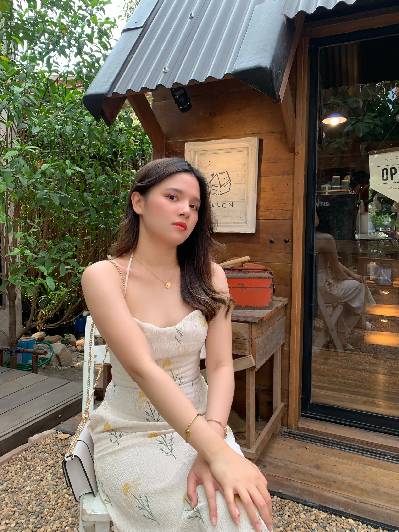 คาเฟ่เปิดใหม่เปิดใหม่ชลบุรี ฟิลบ้านไม้หลังน้อยอันแสนอบอุ่น🏡💛 | แกลเลอรีที่โพสต์โดย PairMai | Lemon8