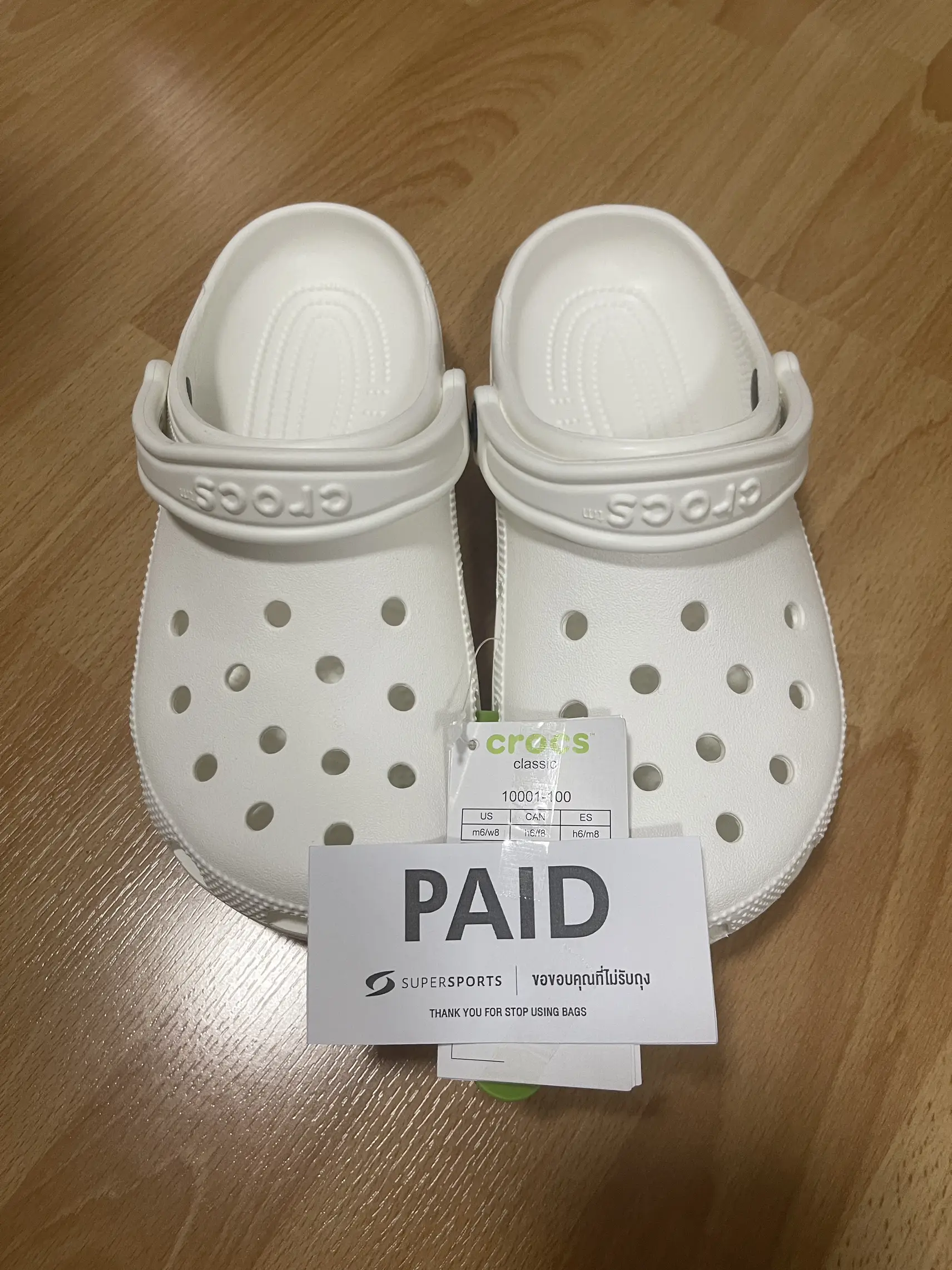 รองเท้า Corcs สีขาว มินิมอล แมตได้ทุกลุค | แกลเลอรีที่โพสต์โดย พีชชี่ ...