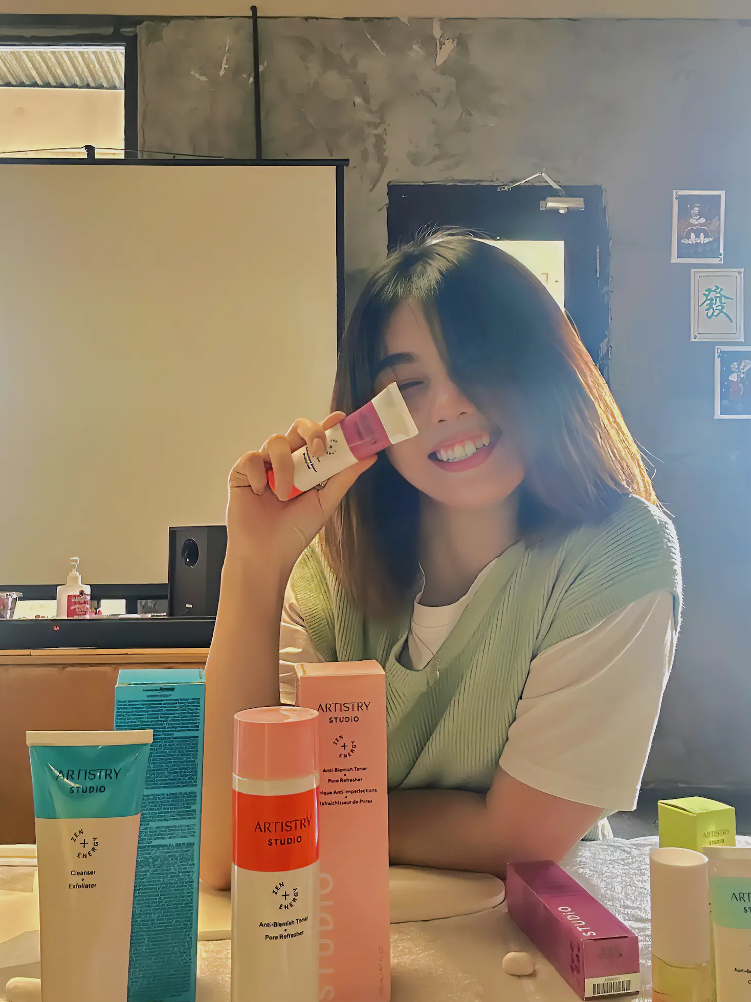 Artistry Studio Gen Glow | แกลเลอรีที่โพสต์โดย Mary Tai | Lemon8