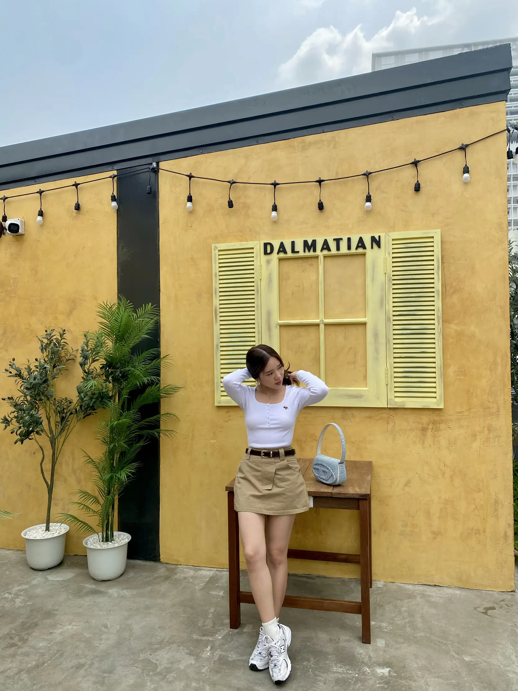 ไอเดียแต่งตัวไปเดินเล่นถ่ายรูป📸 | แกลเลอรีที่โพสต์โดย ployphanr | Lemon8