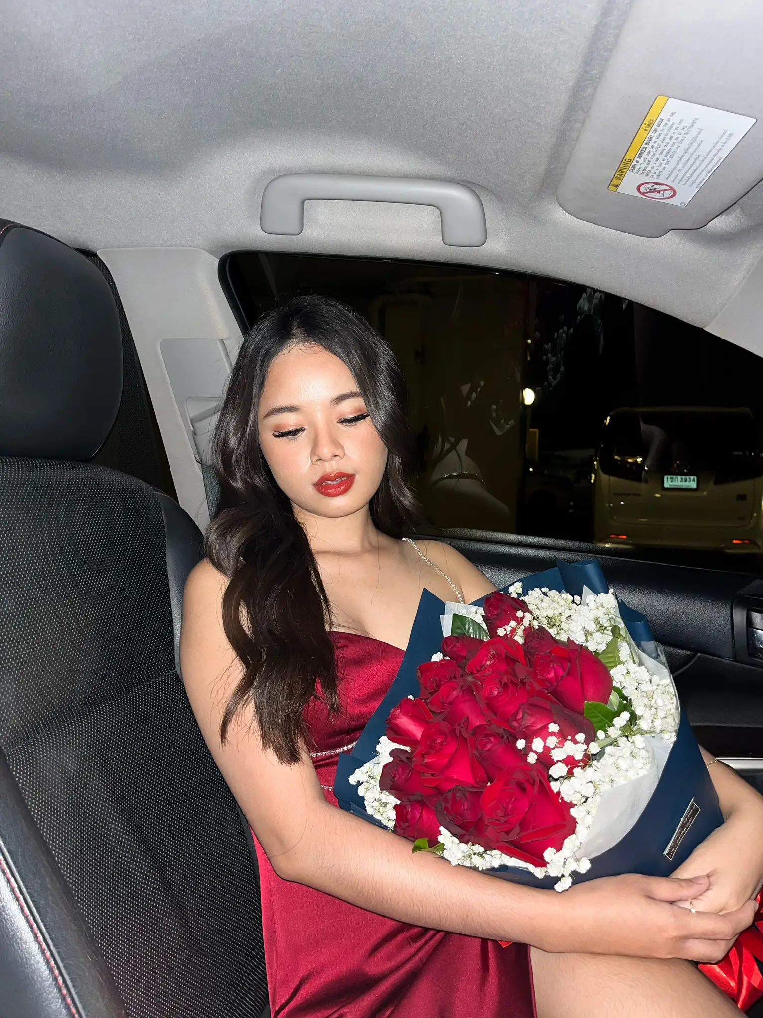 ไอเดีย : ถ่ายรูปในรถ 🚘 | แกลเลอรีที่โพสต์โดย sixsix | Lemon8