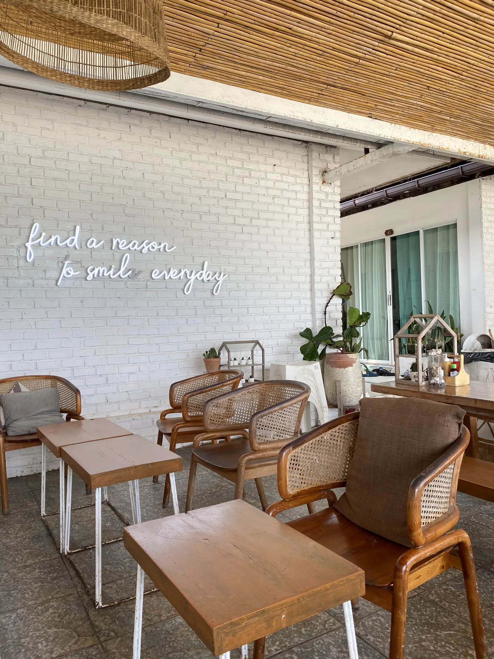 ที่พักติดทะเล เกาะเสม็ด | แกลเลอรีที่โพสต์โดย Kattt.39 | Lemon8