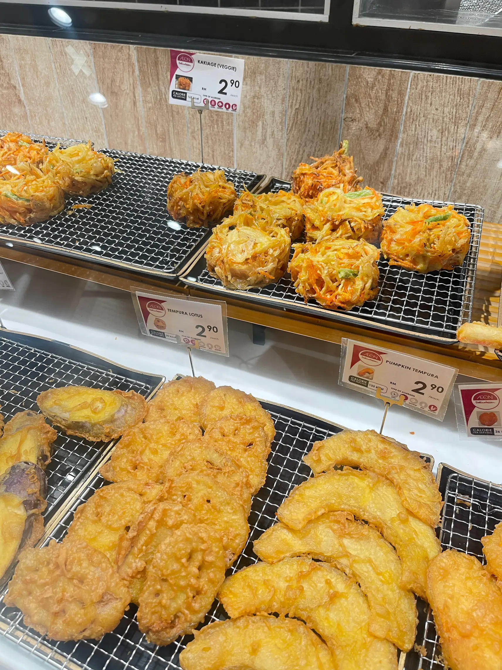 🤯 50% off after 6pm at Aeon food section | Galeri disiarkan oleh Elyse ...