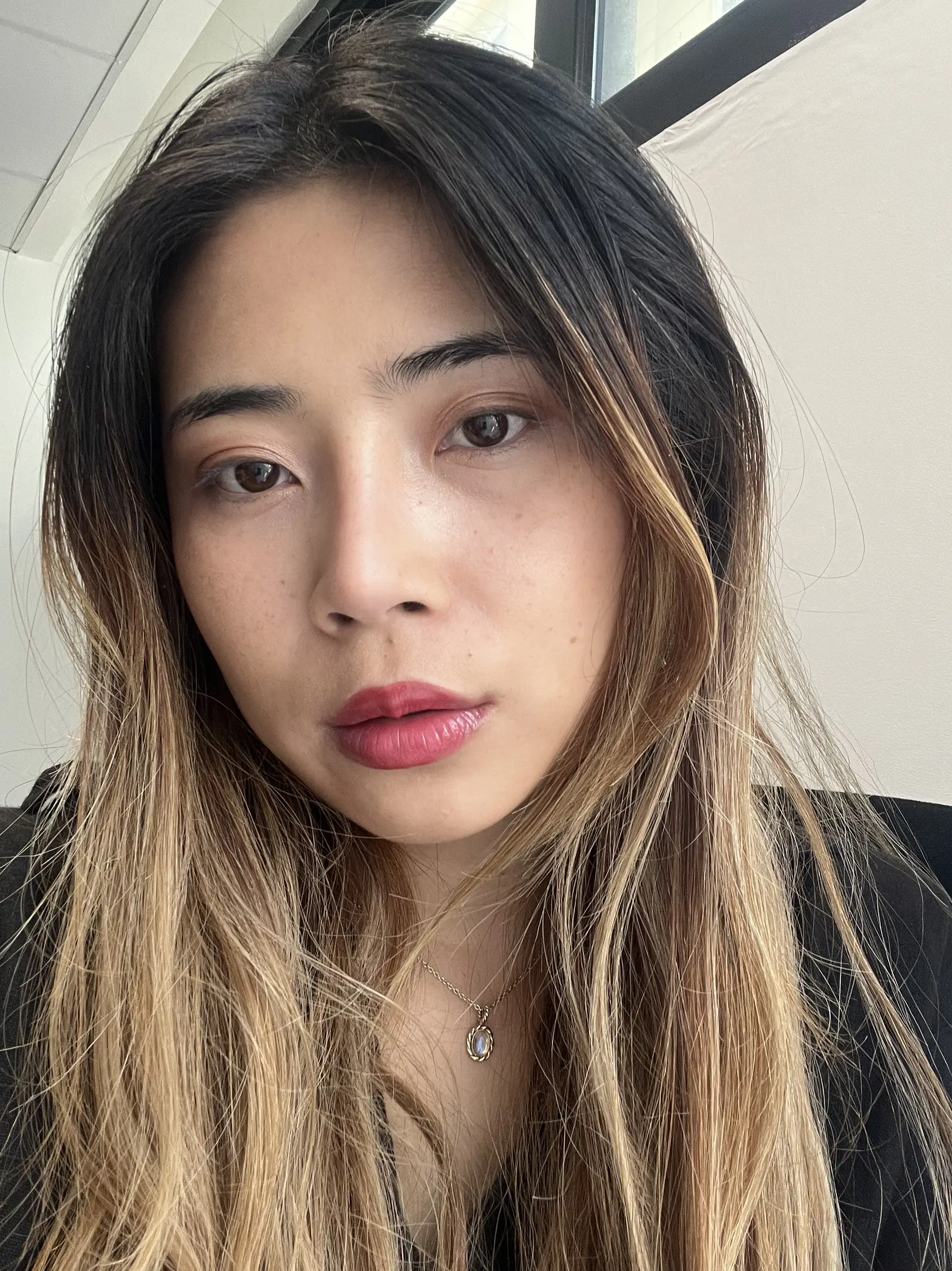 รีวิวลิปสติกที่ติดทนที่สุด หลงรัก 💯 | แกลเลอรีที่โพสต์โดย Chariya Cha | Lemon8