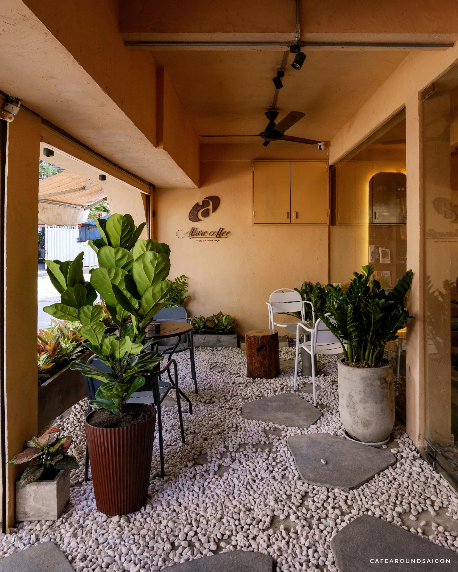 ☕ Allure Coffee - Chiếc quán mang chất Rustic ☕ | Bộ sưu tập do Cafe Around SG☕ đăng | Lemon8