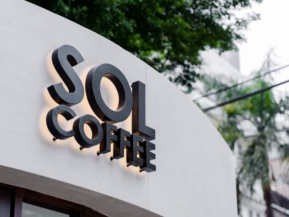 ร้านกาแฟวงกลม Sol Coffee | แกลเลอรีที่โพสต์โดย imgimg | Lemon8