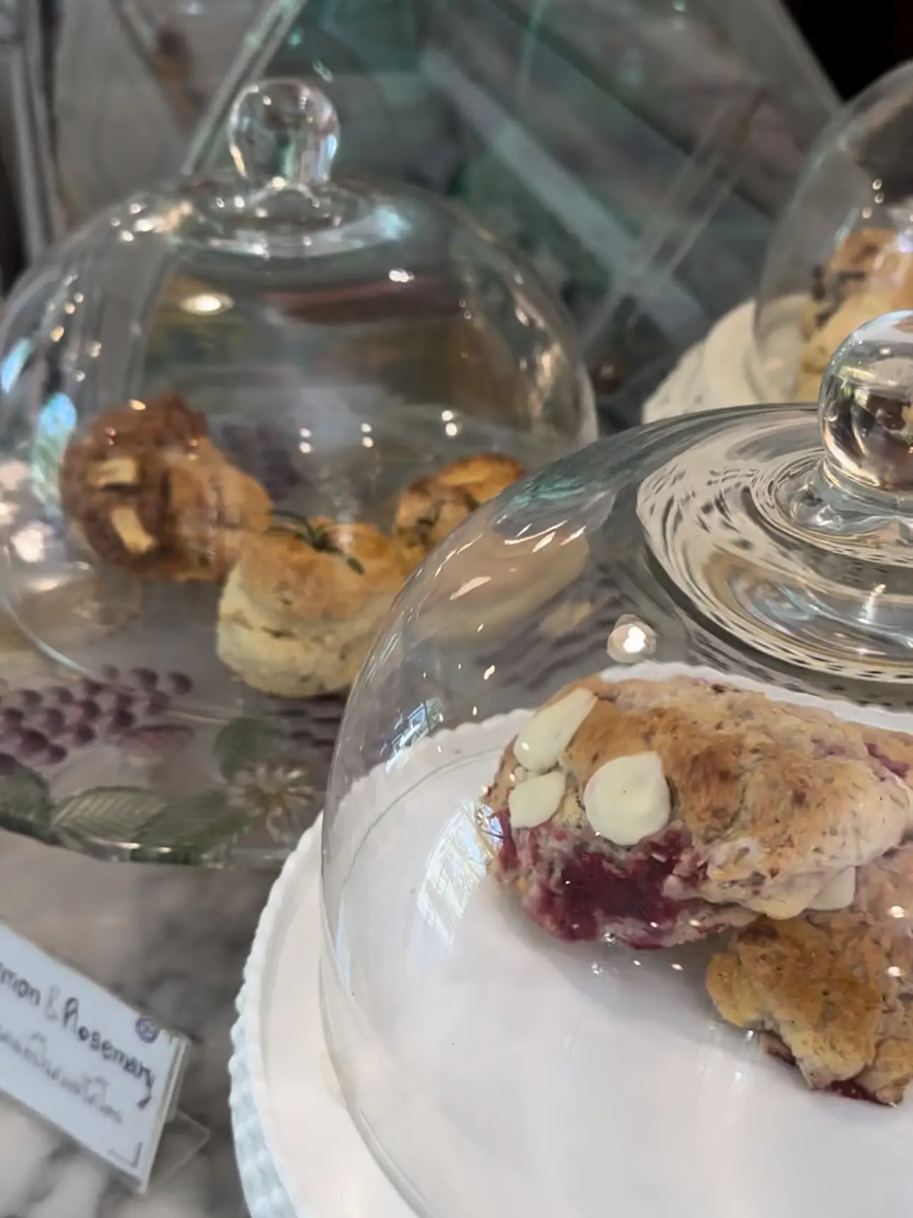 จิบชาชมสวนสไตล์อังกฤษ Fairy’s Scone House คาเฟ่เขาใหญ่🌳 | แกลเลอรีที่ ...