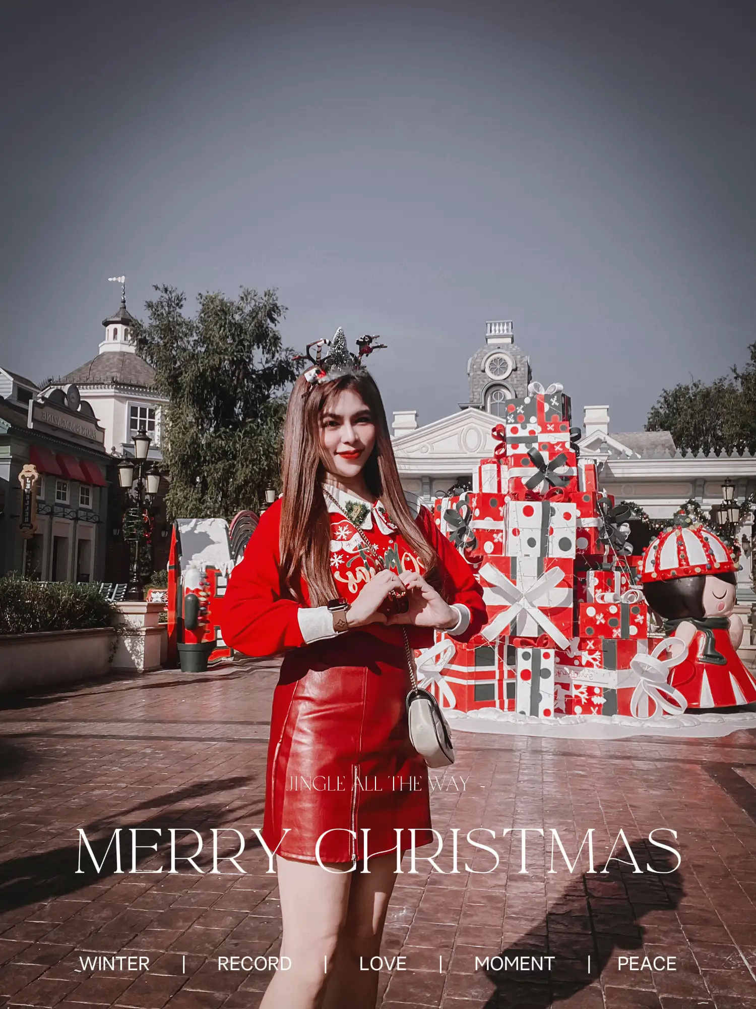 คริสมาสนี้มาถ่ายรูปช็อกโกแลตวิลล์กันนะ | แกลเลอรีที่โพสต์โดย Fon Ploypatcha | Lemon8