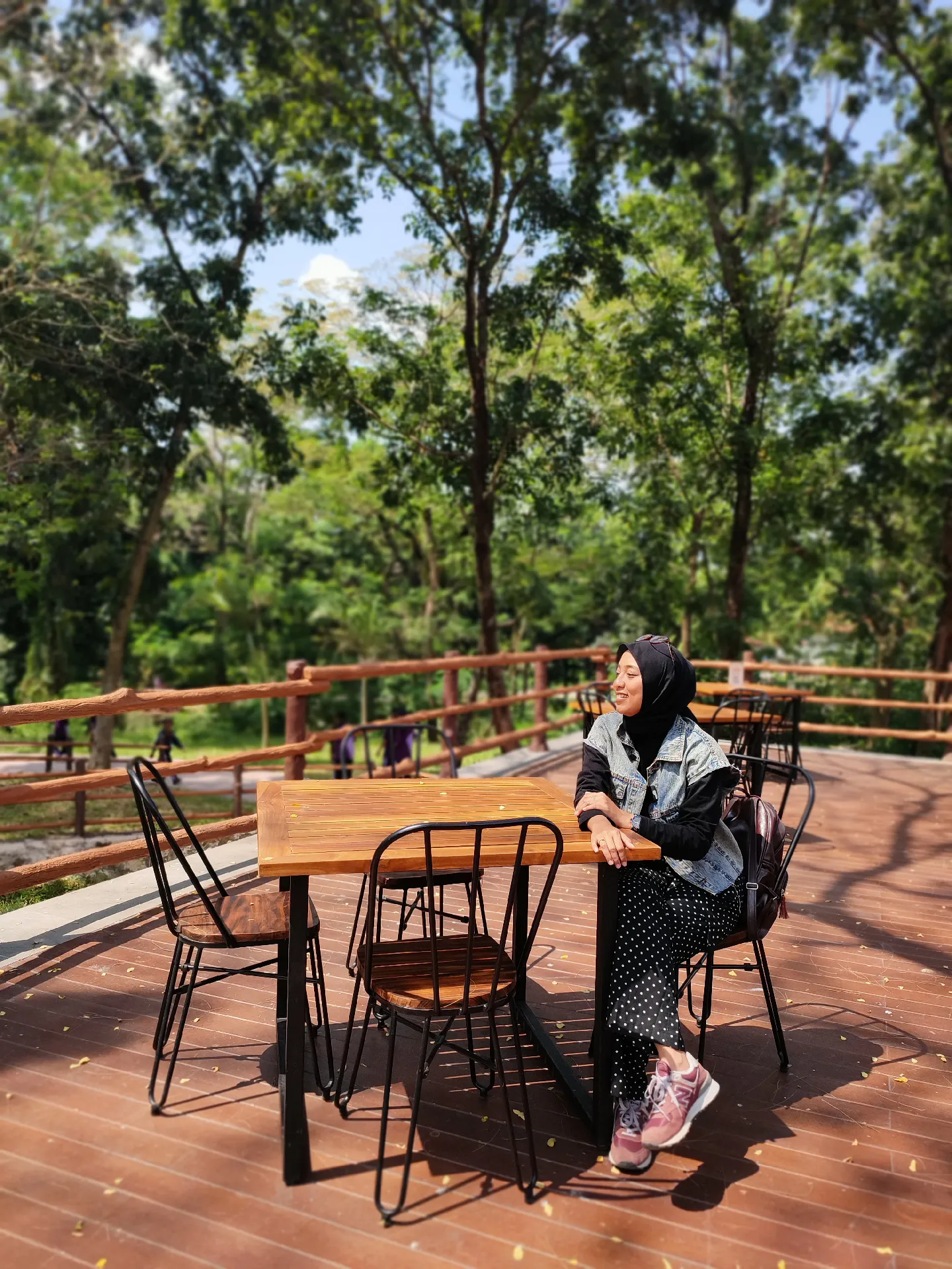 taman safari outfit idea | Galeri diposting oleh echa lasya | Lemon8