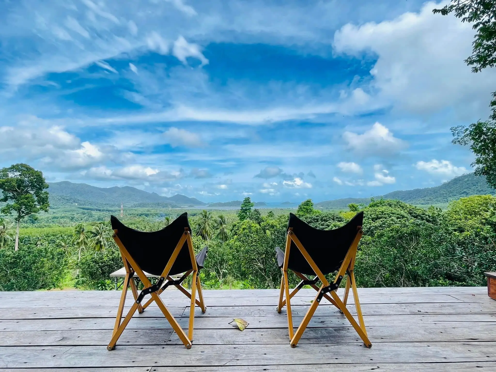 Altitude79 คาเฟ่เกาะช้างเลี้ยวซ้าย ⬅️ | แกลเลอรีที่โพสต์โดย lllkkk | Lemon8