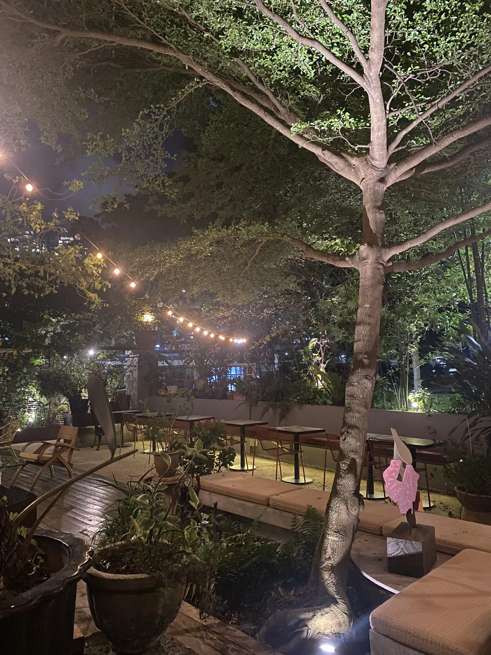an exotic BALI-esque secret cafe.. 🐚 | แกลเลอรีที่โพสต์โดย jean ･ﾟ ...