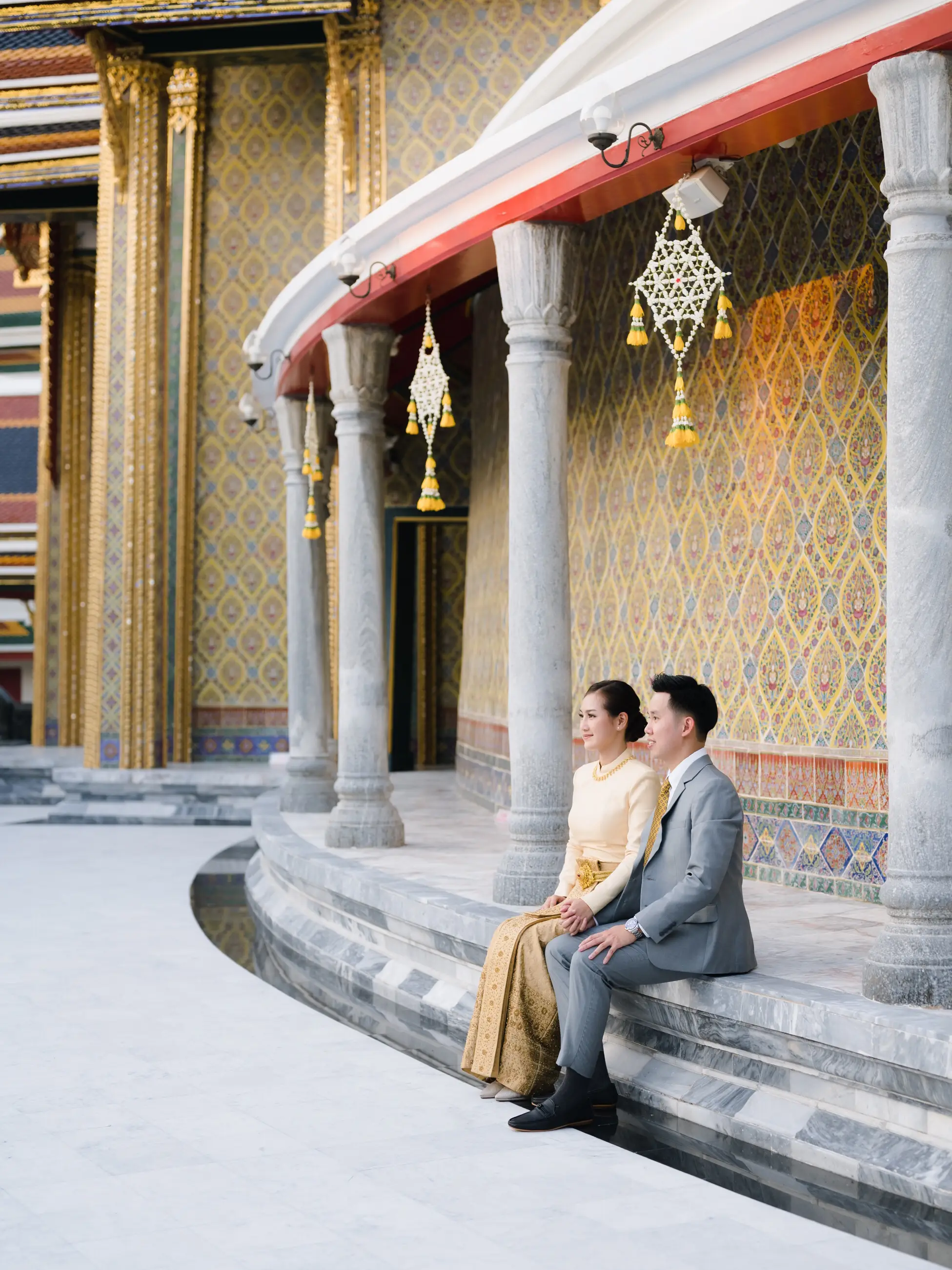 ถ่ายพรีเวดดิ้งที่วัดราชบพิธ ชุดไทย งบ 1,500 ก็สวยได้ | แกลเลอรีที่โพสต์โดย lolyploy | Lemon8