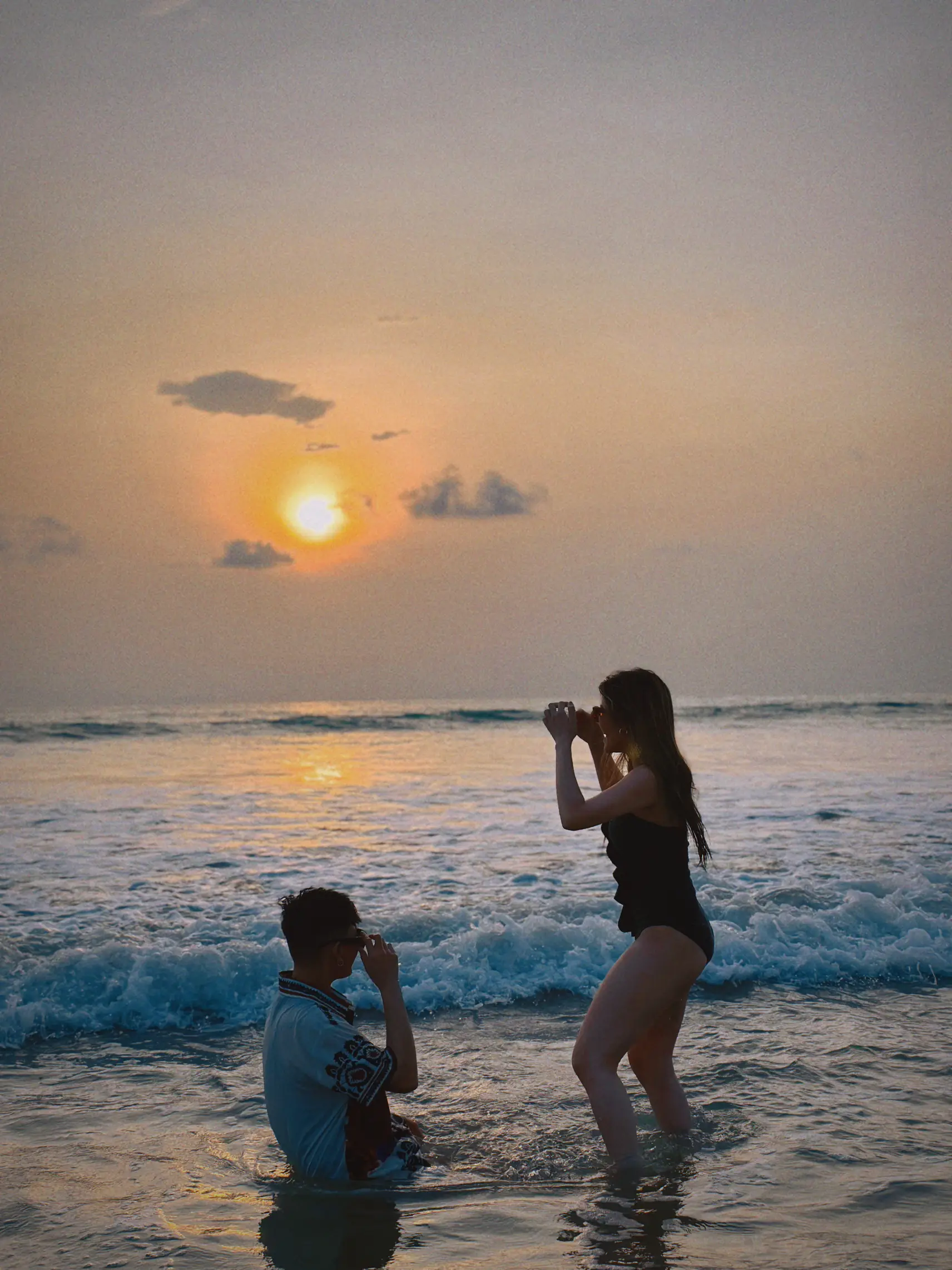 แจกไอเดียถ่ายรูปกับแฟนน !!!!! ริมทะเลกับช่วงเวลา sunset☀️☀️ | แกลเลอรีที่โพสต์โดย May'z Sry | Lemon8