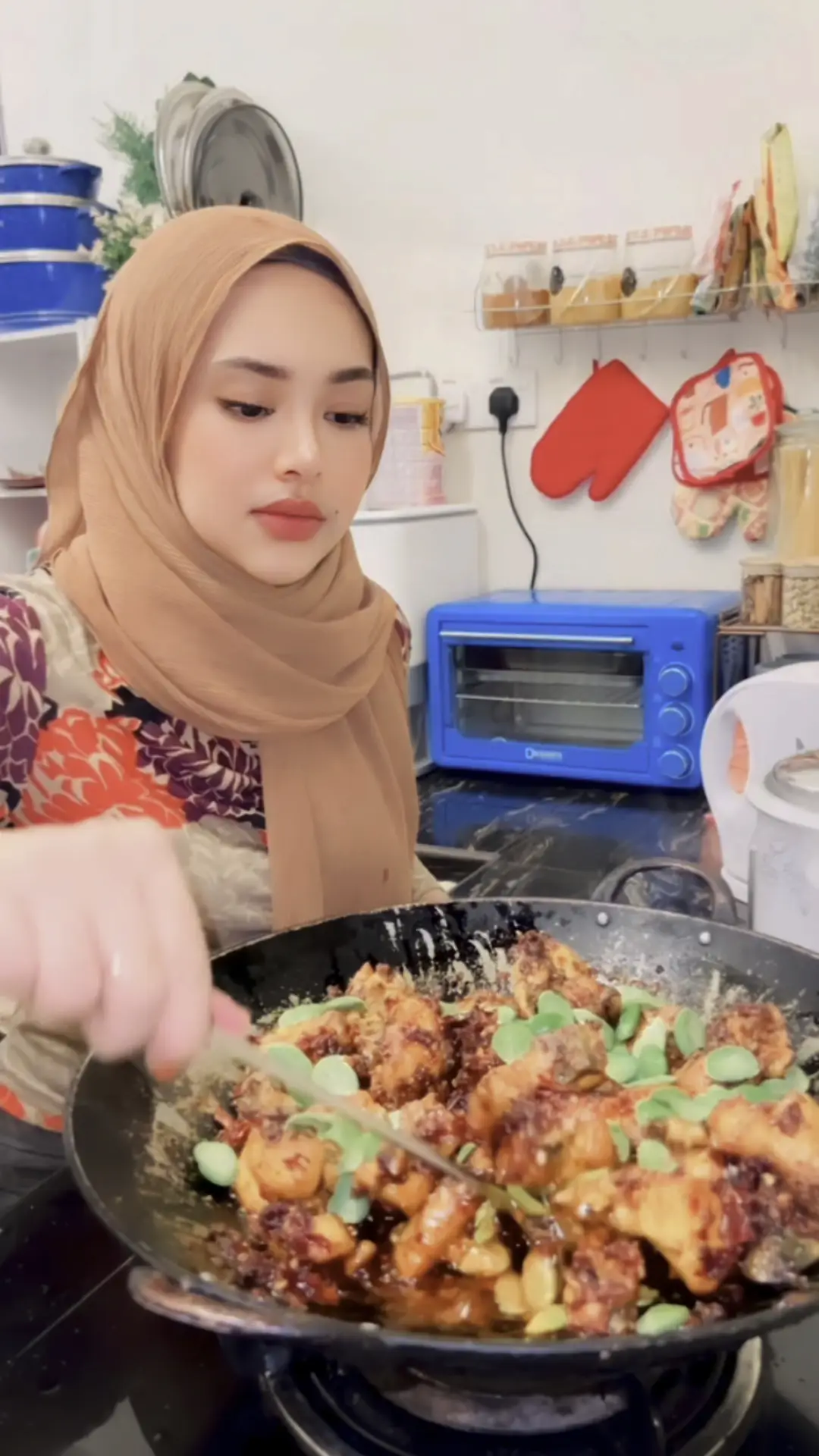 Ayam sambal goreng petai | Video diterbitkan oleh Fatihamazlan | Lemon8