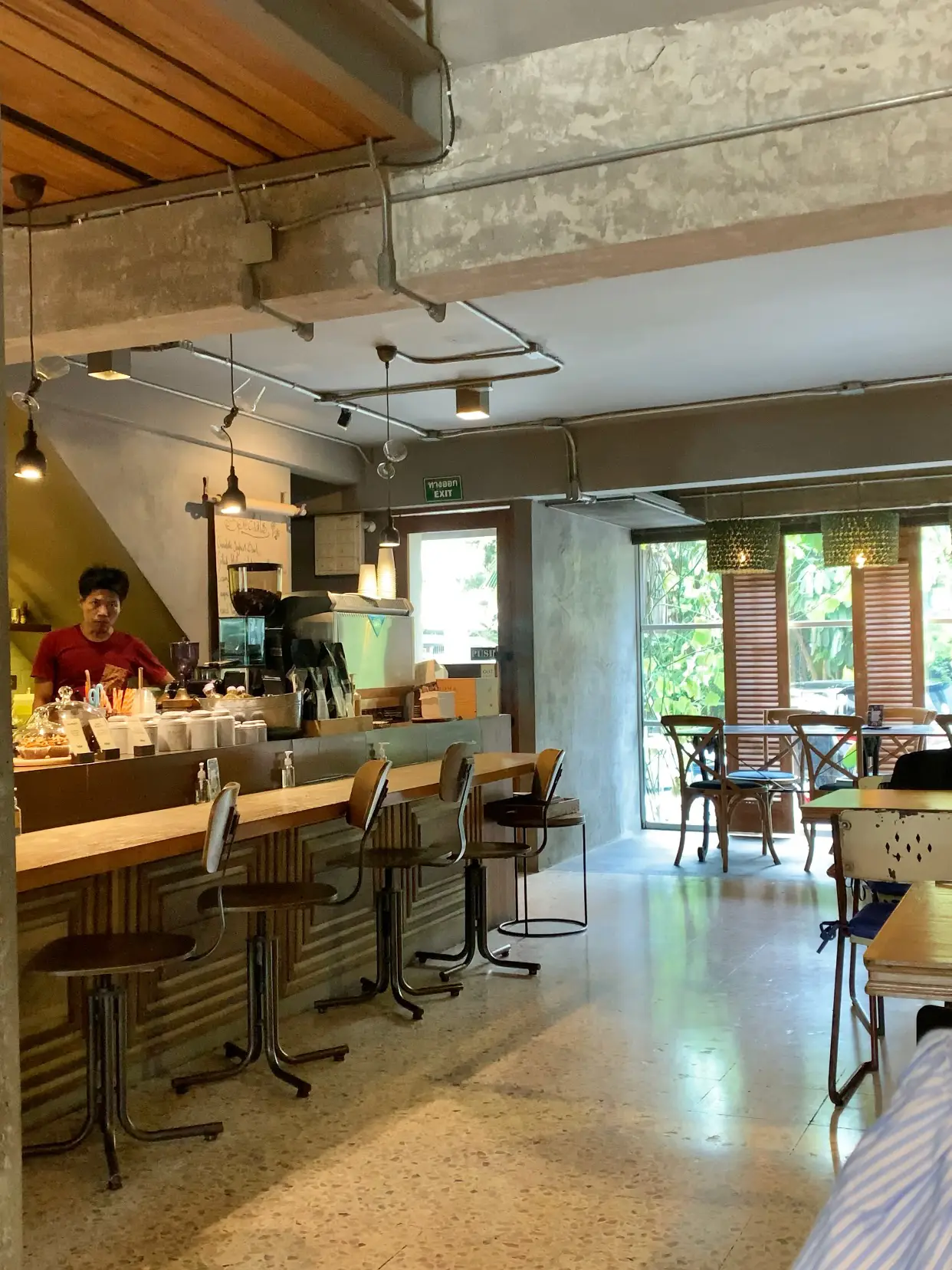 Luka Bangkok - การค้นหาใน Lemon8