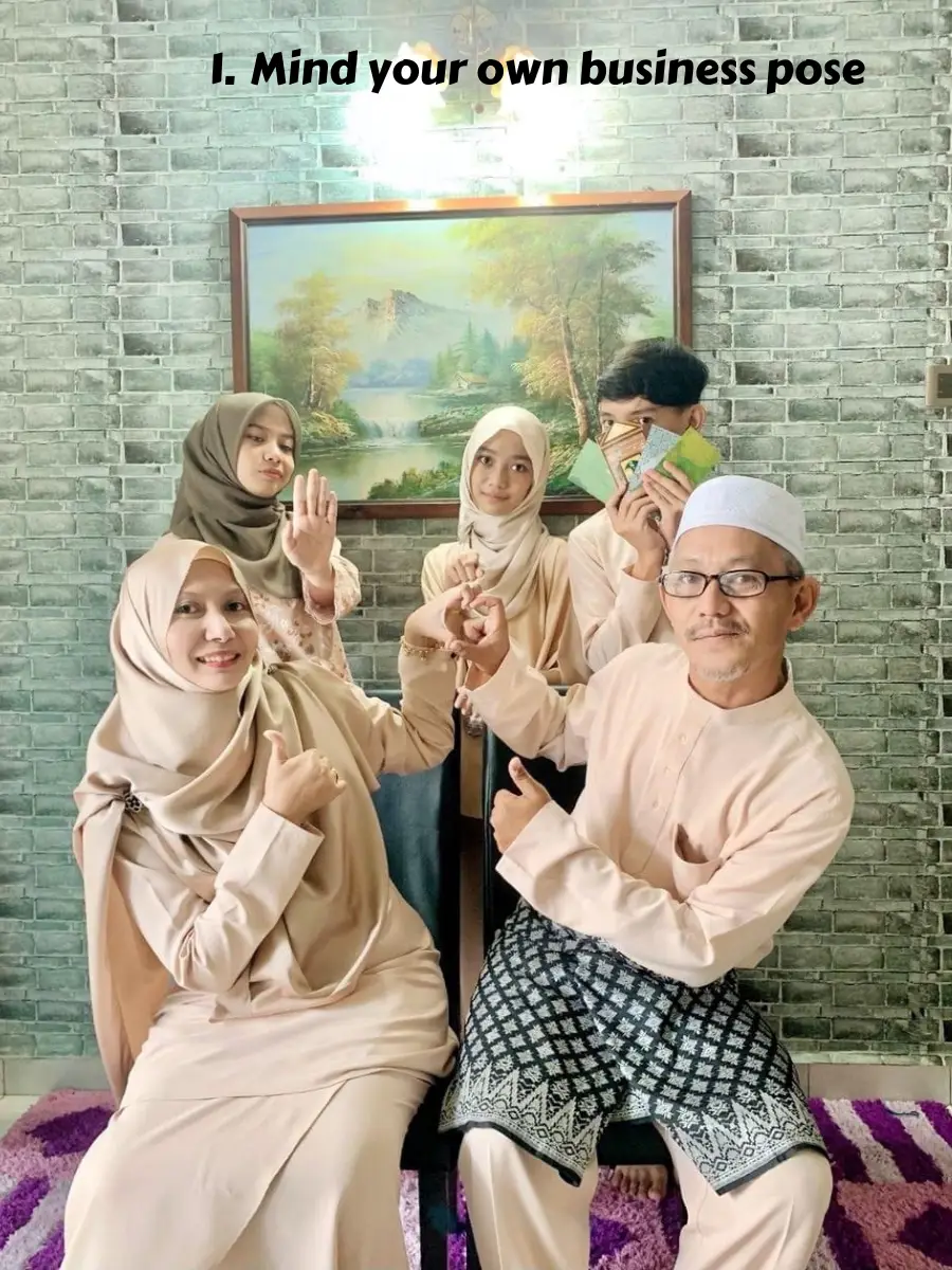 Pics idea with family for hari raya ! | Galeri disiarkan oleh fatyiha | Lemon8