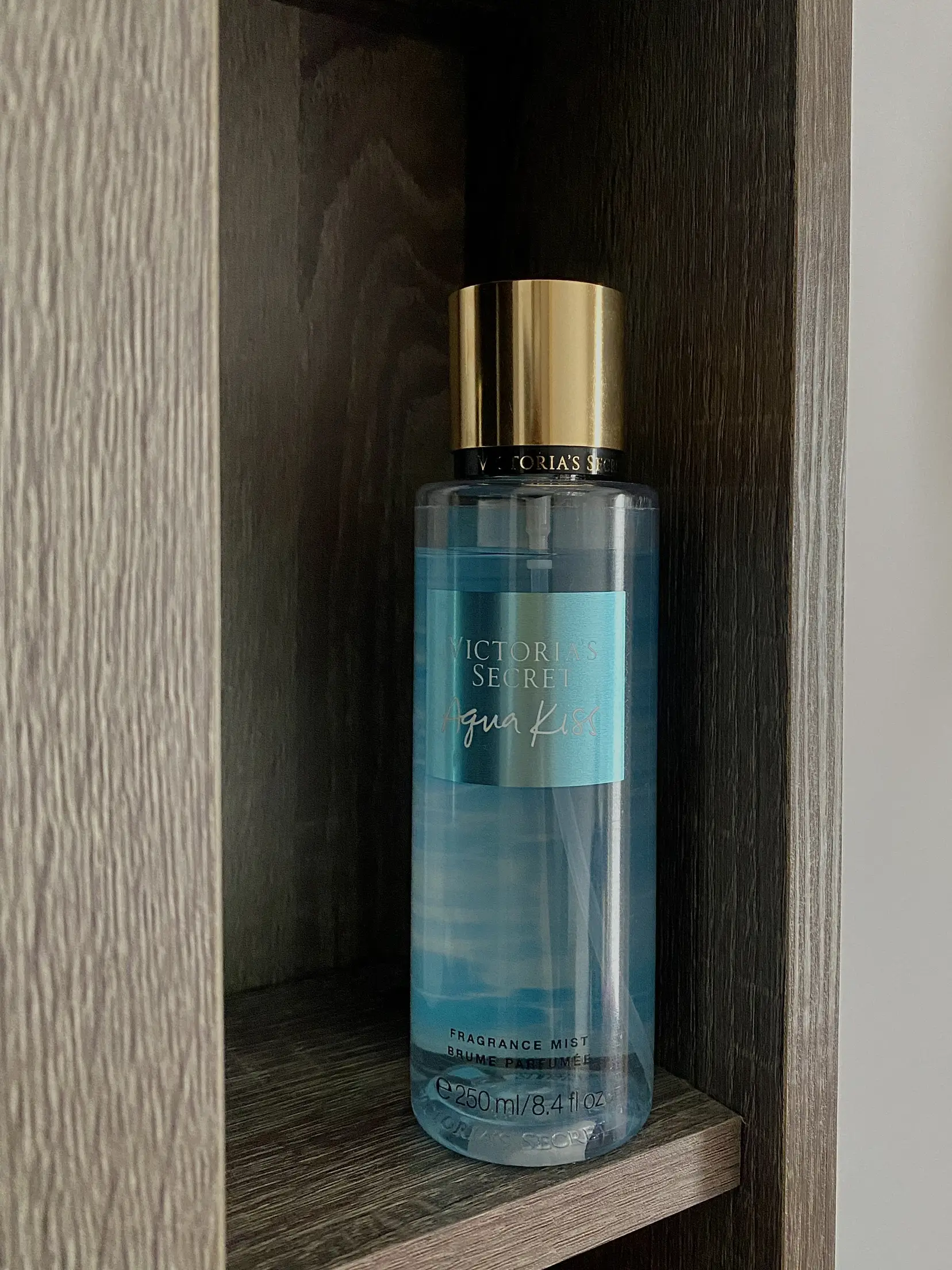 Victoria’s Secret Aqua Kiss Fragrance Mist 💋 | Galeri disiarkan oleh ...