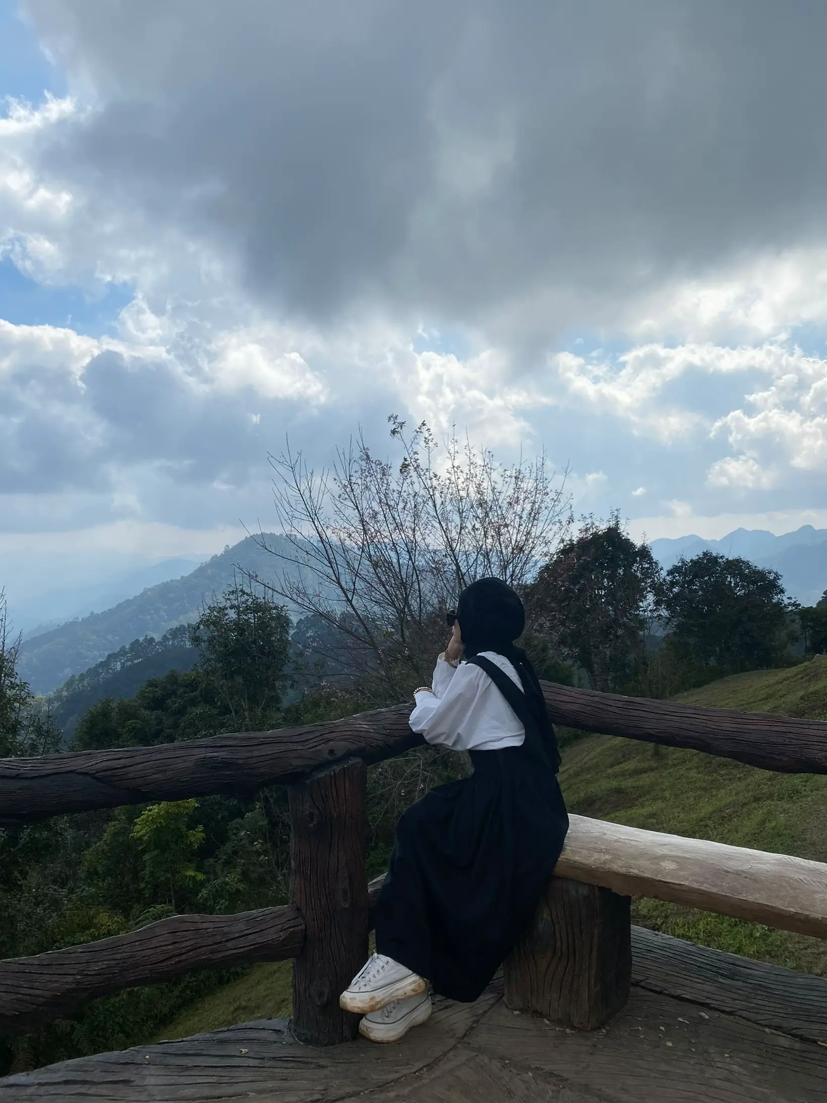 OfficeOOTD : ลุคไปเที่ยวดอย | แกลเลอรีที่โพสต์โดย __ar.1997__ | Lemon8