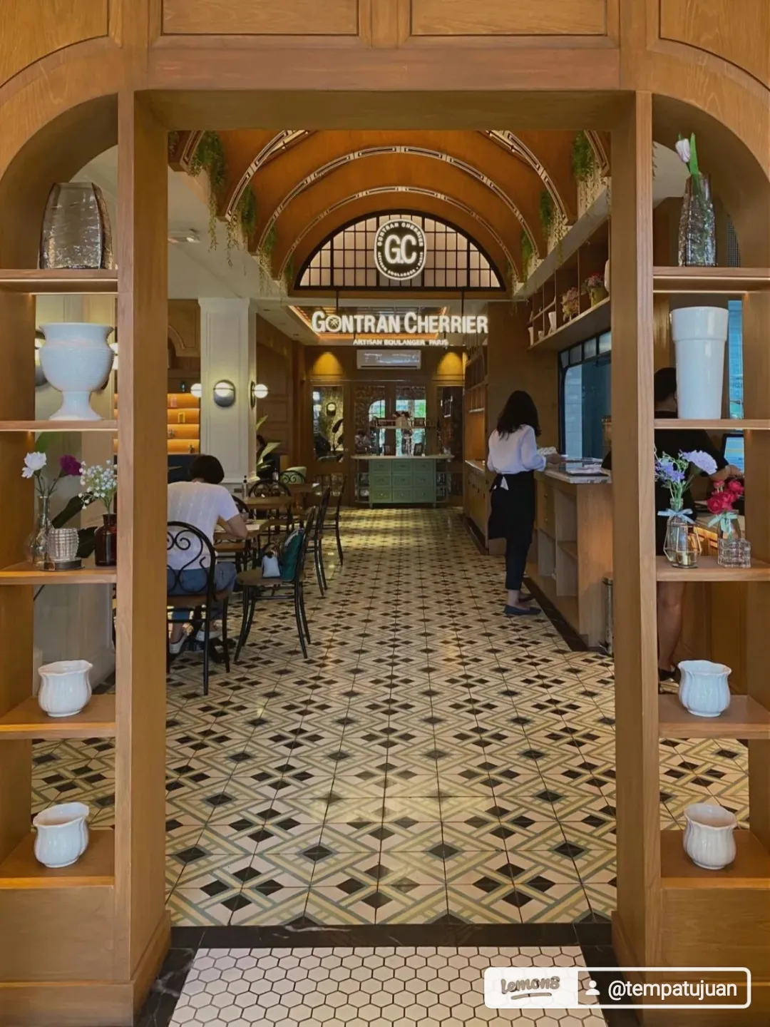 GAPERLU JAUH-JAUH KE PARIS, NGOPI DISINI AJA! ☕🇨🇵🥐 | Galeri diposting oleh tempatujuan | Lemon8