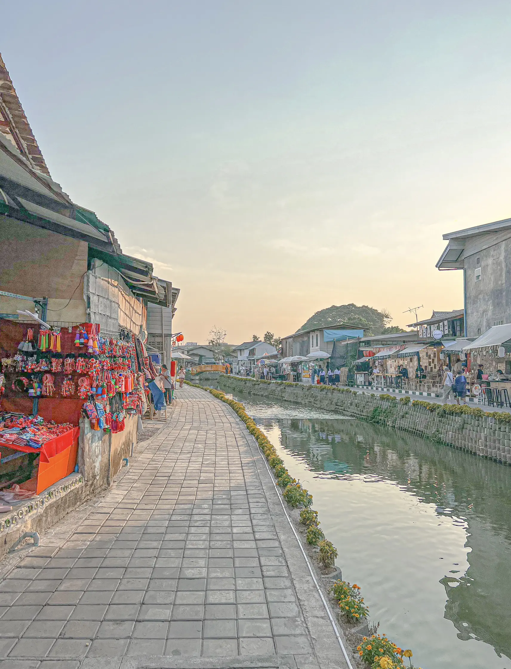 Otoru, Thailand-Mae Kha Canal(チェンマイ) | Let's Go Travelが投稿したフォトブック | Lemon8