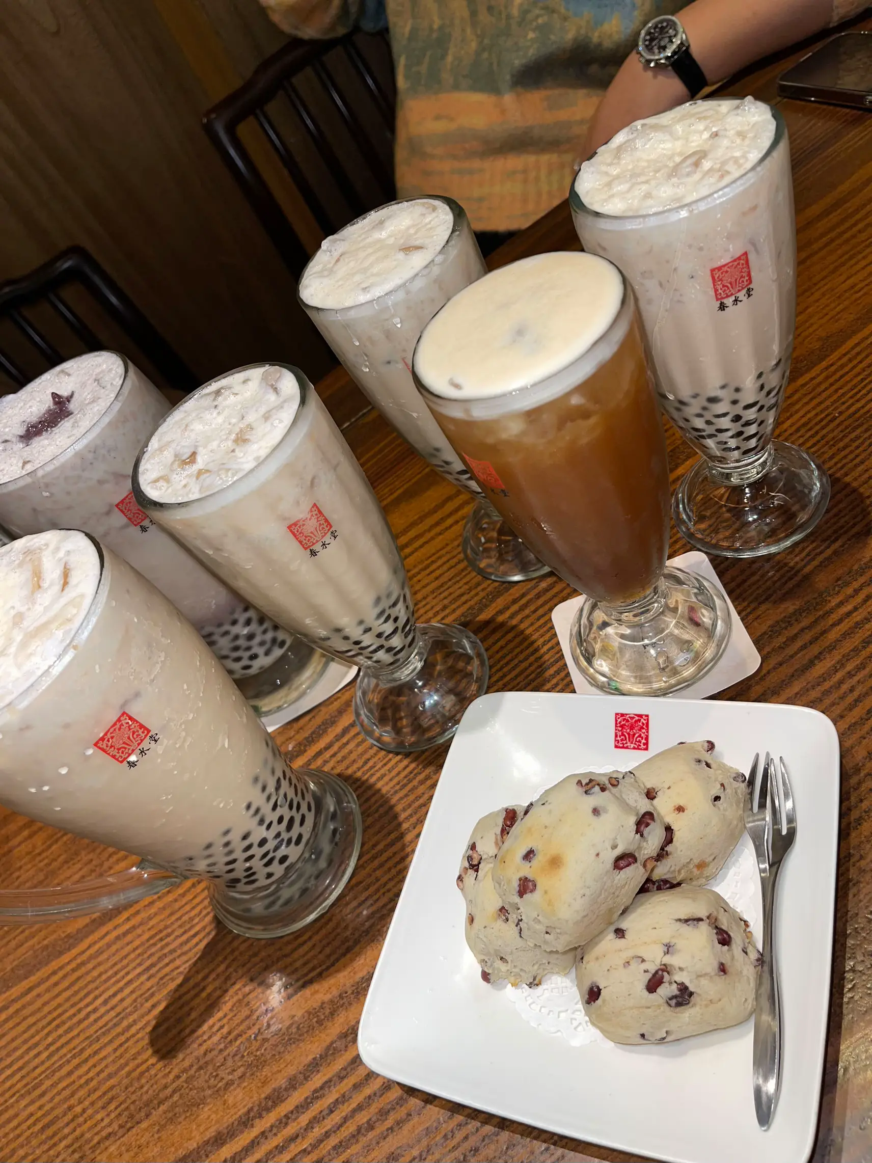 รีวิว ชานมไข่มุกเจ้าเเรกของโลก : ไต้หวัน | Galeri disiarkan oleh dp_oon | Lemon8