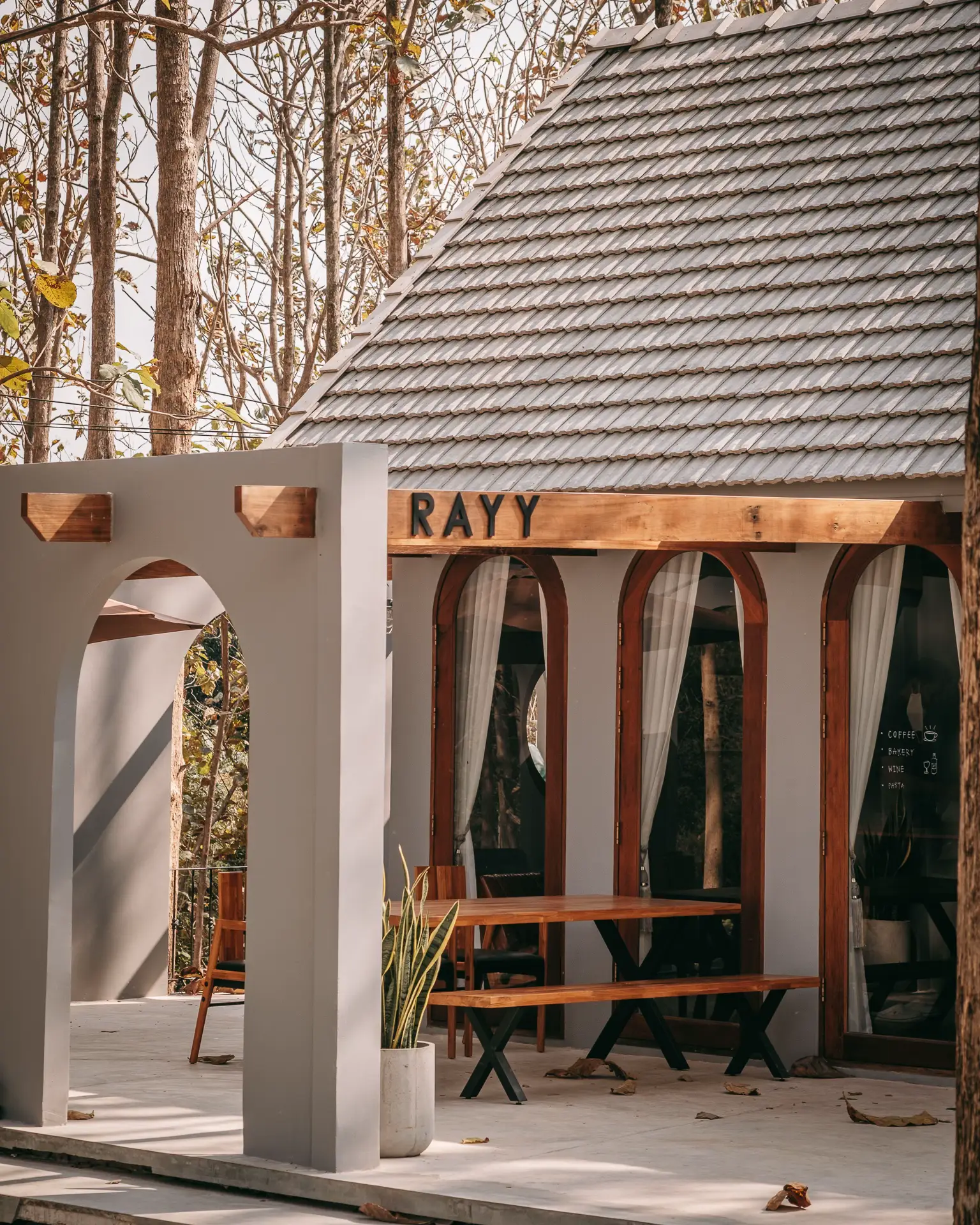 RAYY คาเฟ่สวยในไร่องุ่น Vin de ray เปิดใหม่มวกเหล็ก สระบุรี | แกลเลอรีที่โพสต์โดย Rattomarty ...