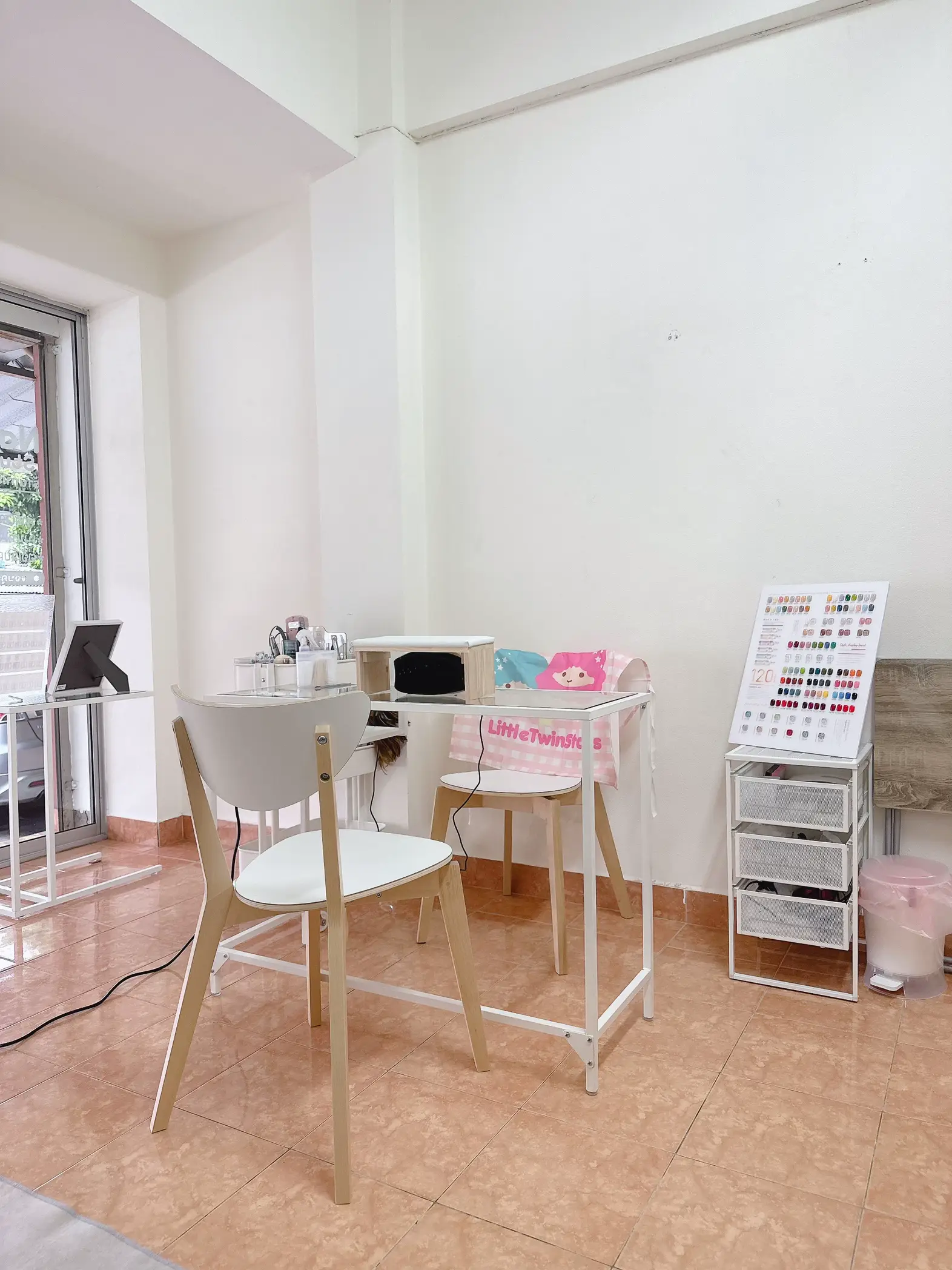 ร้านทำเล็บเจล💅🏻 | แกลเลอรีที่โพสต์โดย Namfon Nail | Lemon8