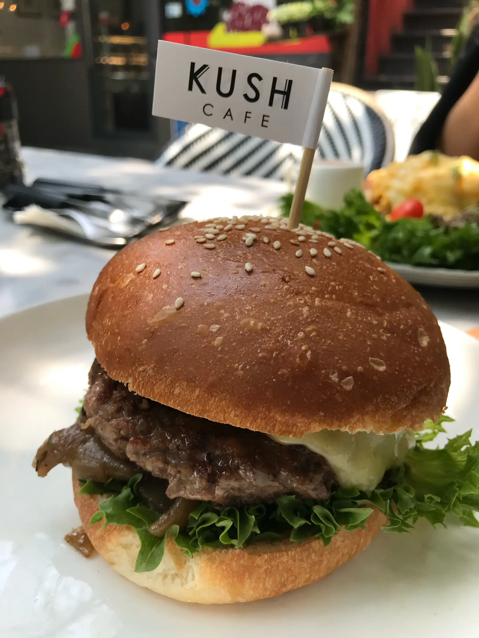 KUSH CAFE & BACARO | แกลเลอรีที่โพสต์โดย Thechonchanok | Lemon8