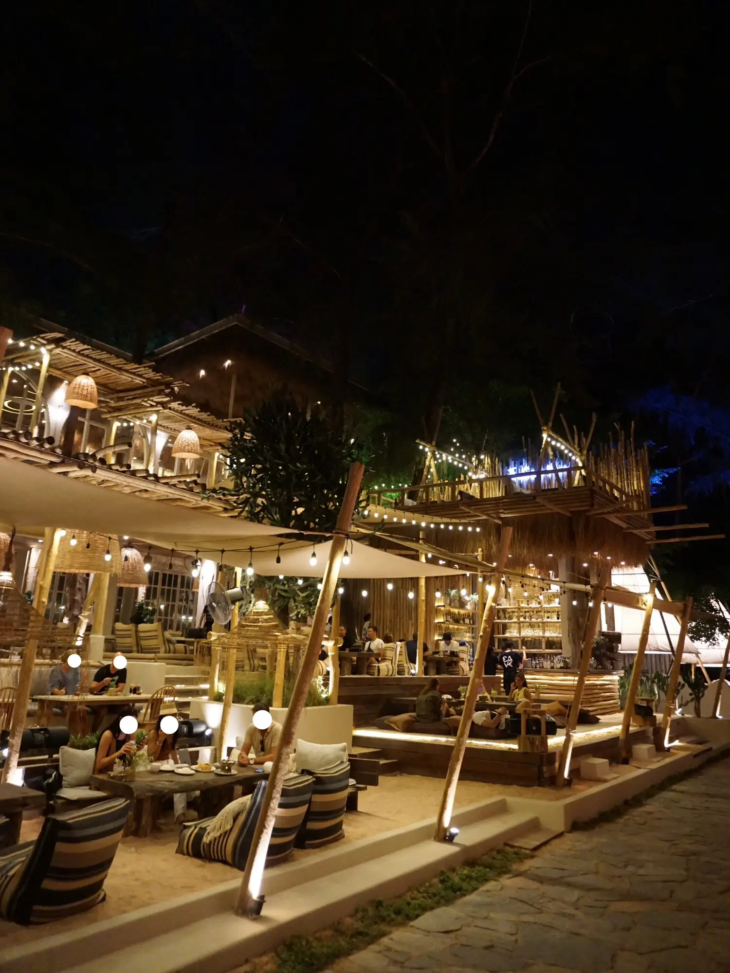 🌴🥥🌺ร้านริมชายหาด“Glass House Boho”พัทยา🌞 🌊 | แกลเลอรีที่โพสต์โดย ...