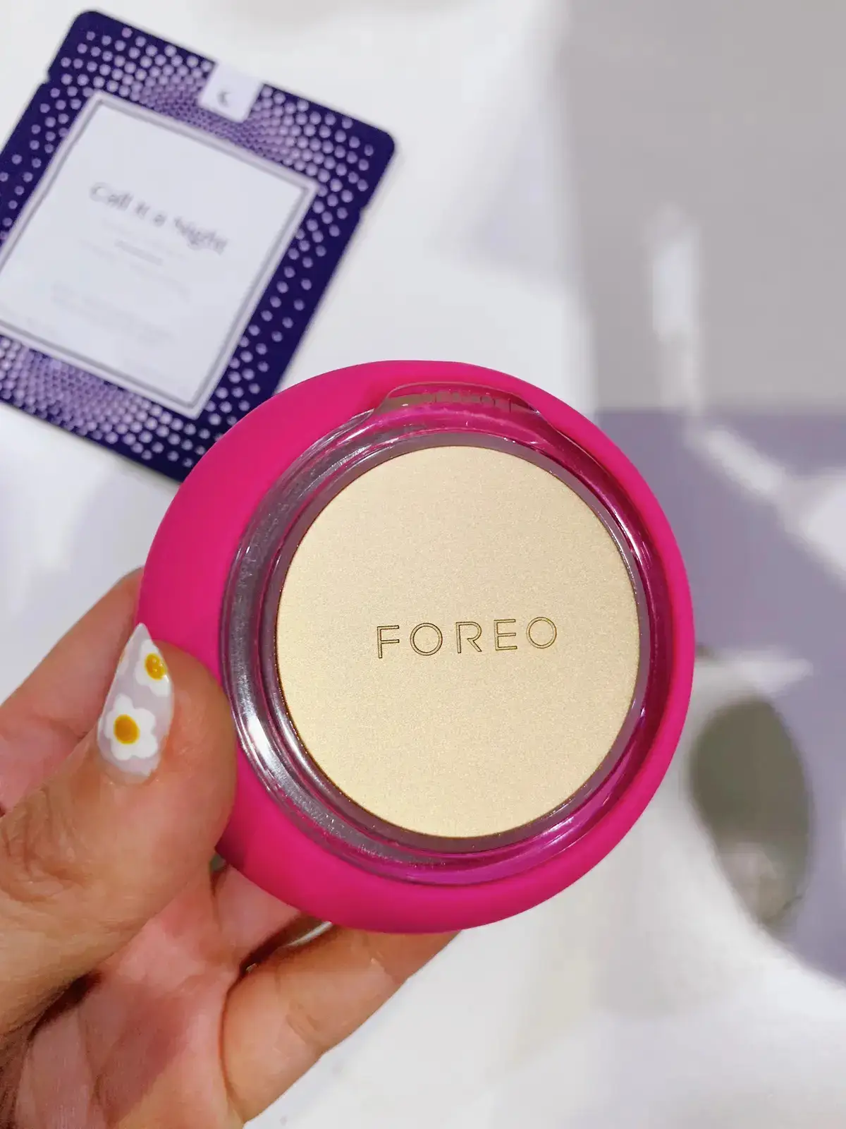 รีวิวเครื่อง FOREO UFO ทำง่ายที่บ้าน แต่เหมือนไปมาร์คทำทรีทเม้นท์ | แกล ...