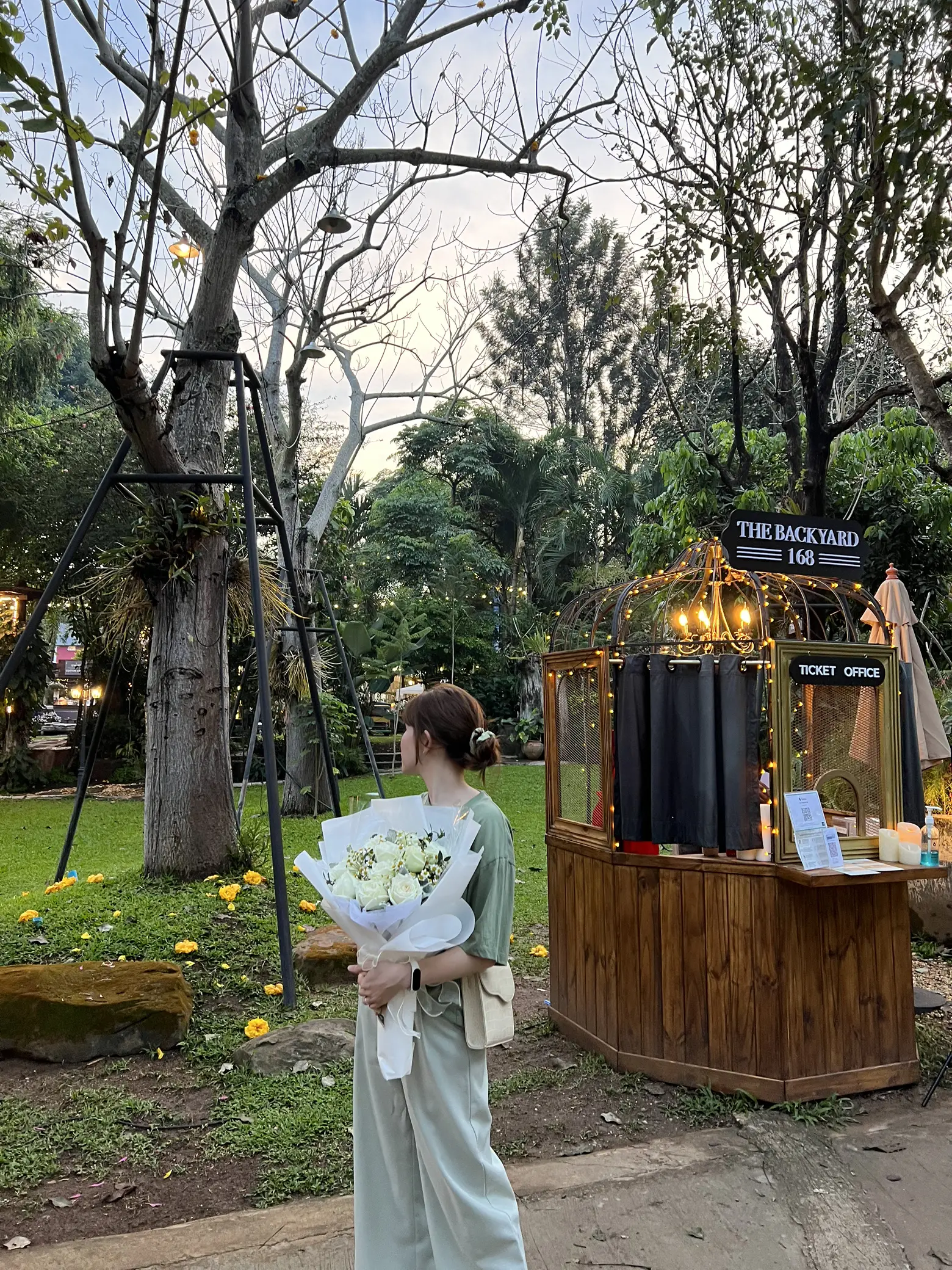 The Backyard 168 🎞️ นอนดูหนัง outdoor สุดโรแมนติก 🧡🤎💚 | แกลเลอรีที่ ...
