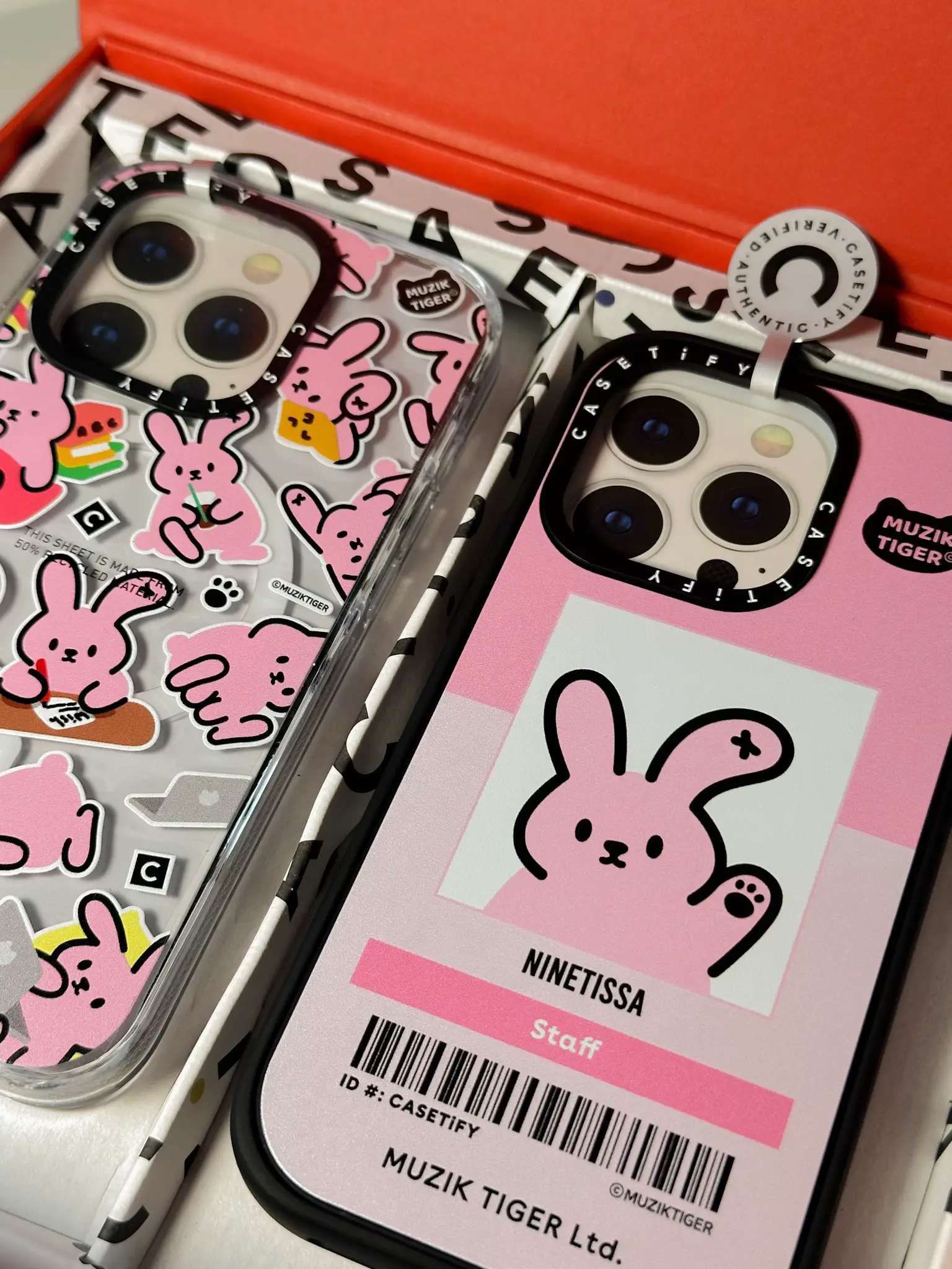 แกะกล่องเคสลายสุดคิ้ว🐰สาวกกระต่ายถูกใจสิ่งนี้ แกลเลอรีที่โพสต์โดย