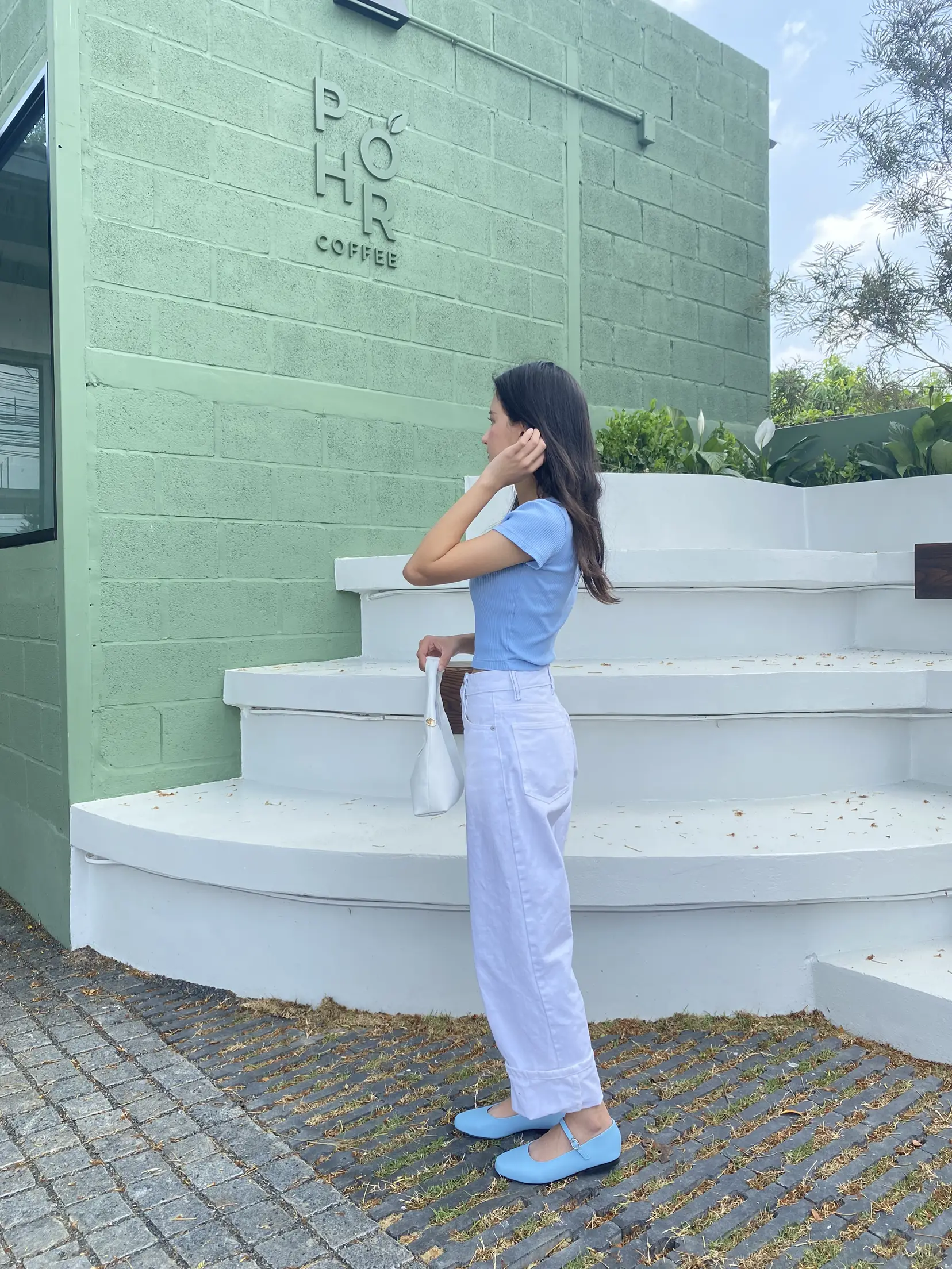 #OOTD 💙 BLUE & WHITE outfit ideas | แกลเลอรีที่โพสต์โดย contentgirl👧🏻 ...