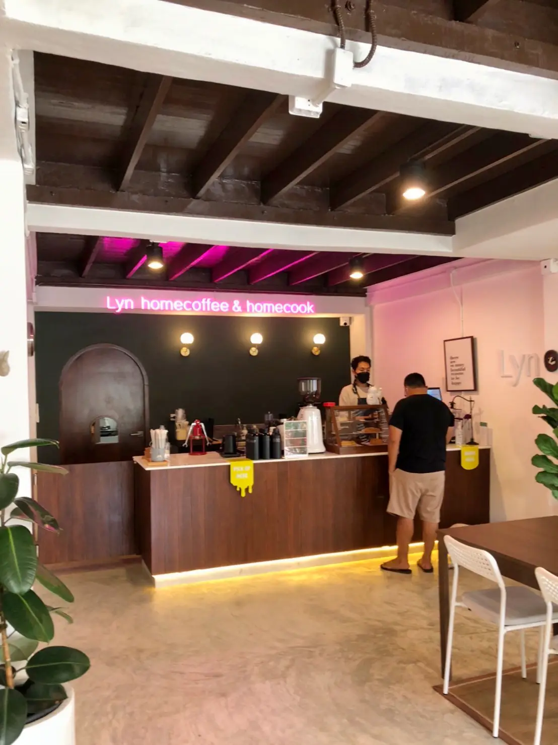 Lyn café หมู่บ้านกฤษดานคร | แกลเลอรีที่โพสต์โดย Bellbella.59 | Lemon8