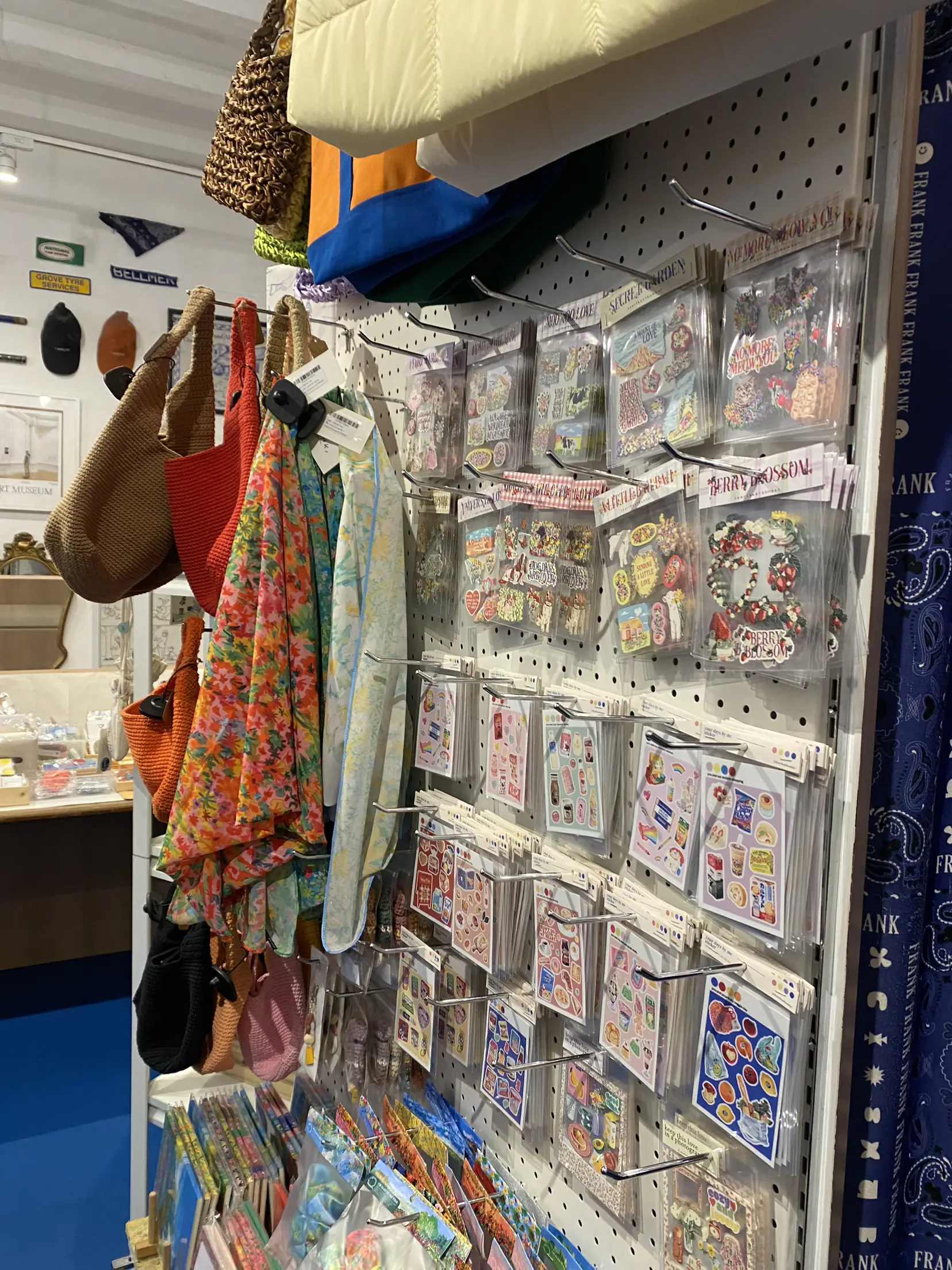 พาช้อปแหล่งช้อปปิ้งสุดชิค : Frank garcon | แกลเลอรีที่โพสต์โดย ...