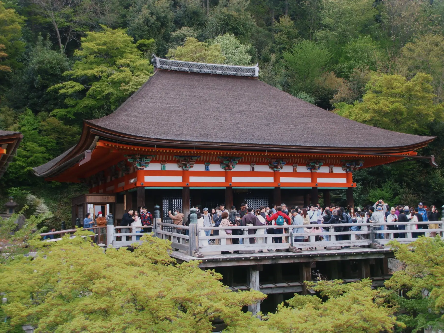 วัดน้ำใสชื่อดังแห่งเมืองเกียวโต 🇯🇵💖💦 | แกลเลอรีที่โพสต์โดย ไปกับแจ๊บ | GWJ | Lemon8