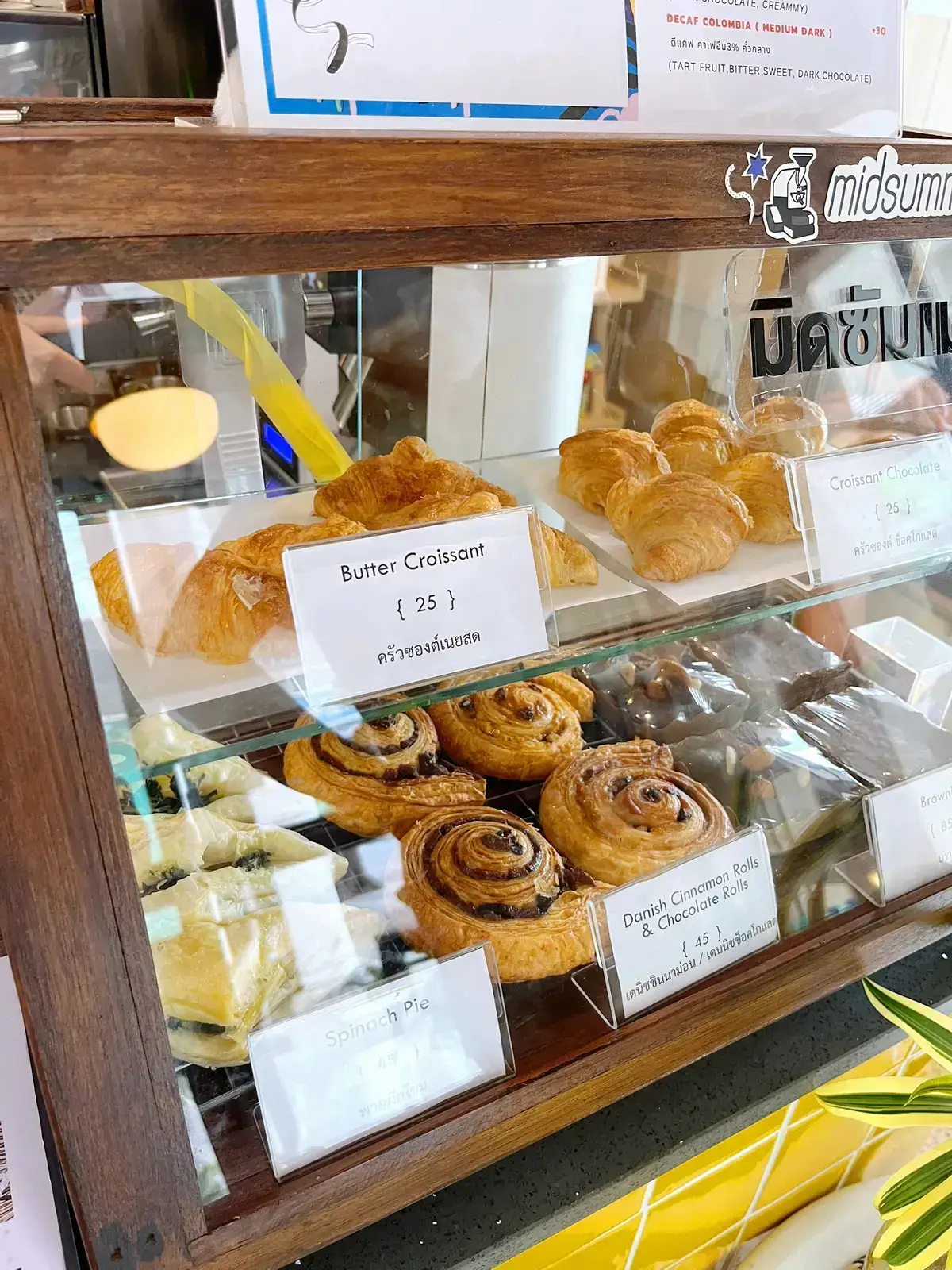 Midsummer cafe & roastery | แกลเลอรีที่โพสต์โดย Kate.yasida | Lemon8