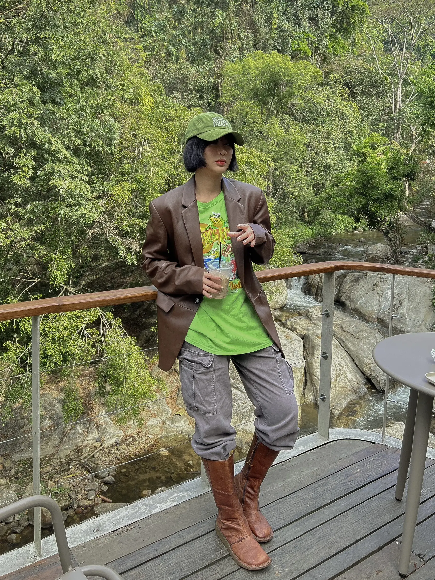 แต่งตัวเข้าป่าแบบชิคๆ | แกลเลอรีที่โพสต์โดย kuhari3 | Lemon8