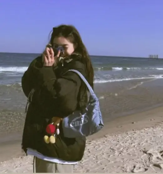 EMIS แบรนด์เกาหลีมาแรง HOBO BAG ที่สาวๆต้องมี! | แกลเลอรีที่โพสต์โดย Norae-Bang | Lemon8