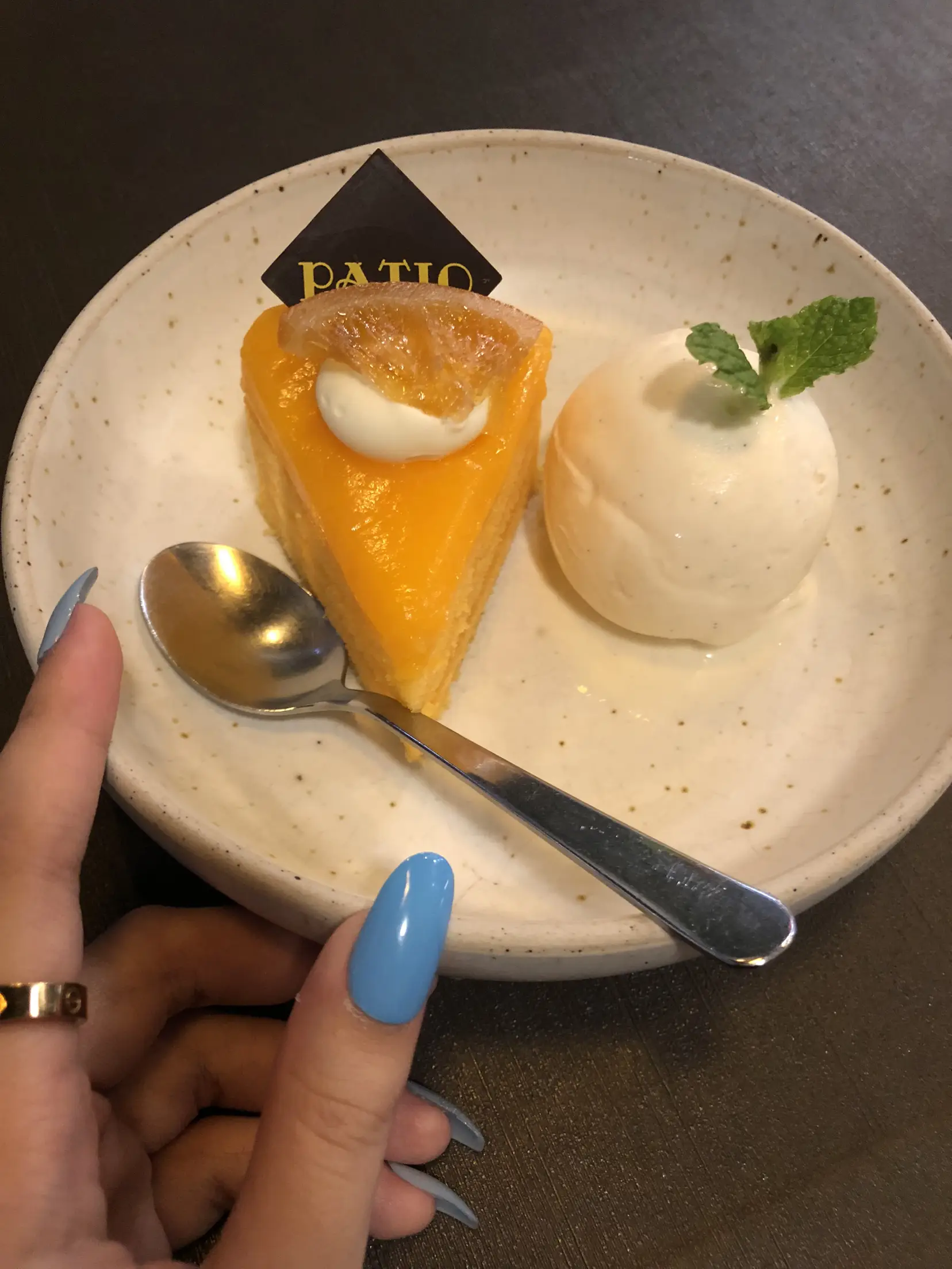 Patio at Emquartier | แกลเลอรีที่โพสต์โดย A'Ris Nurintar | Lemon8