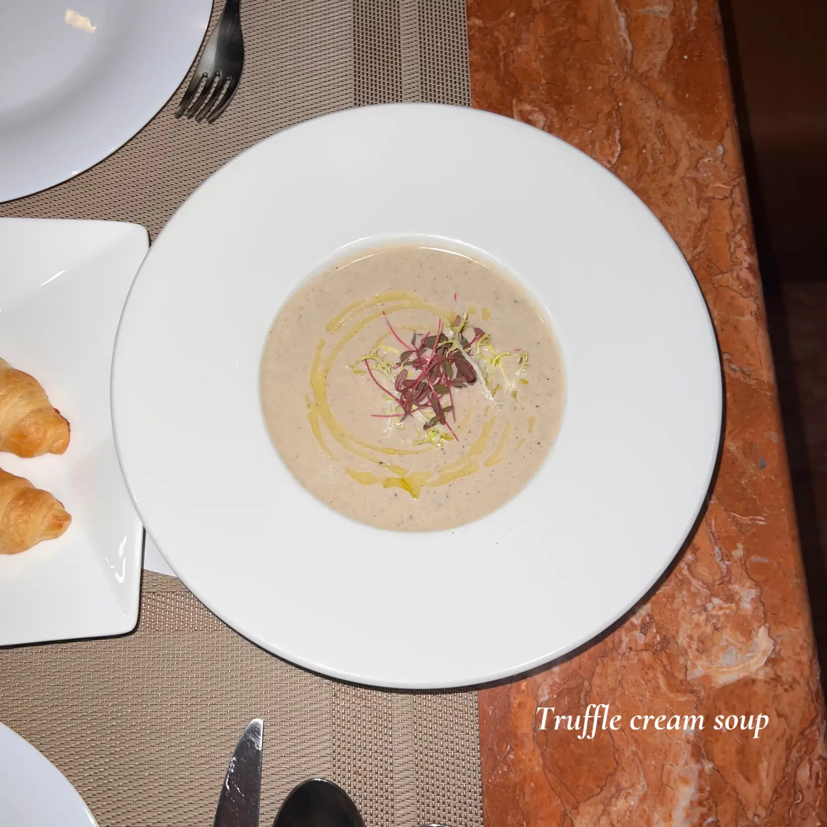 HONNEY CONTI | แกลเลอรีที่โพสต์โดย Ppponder | Lemon8