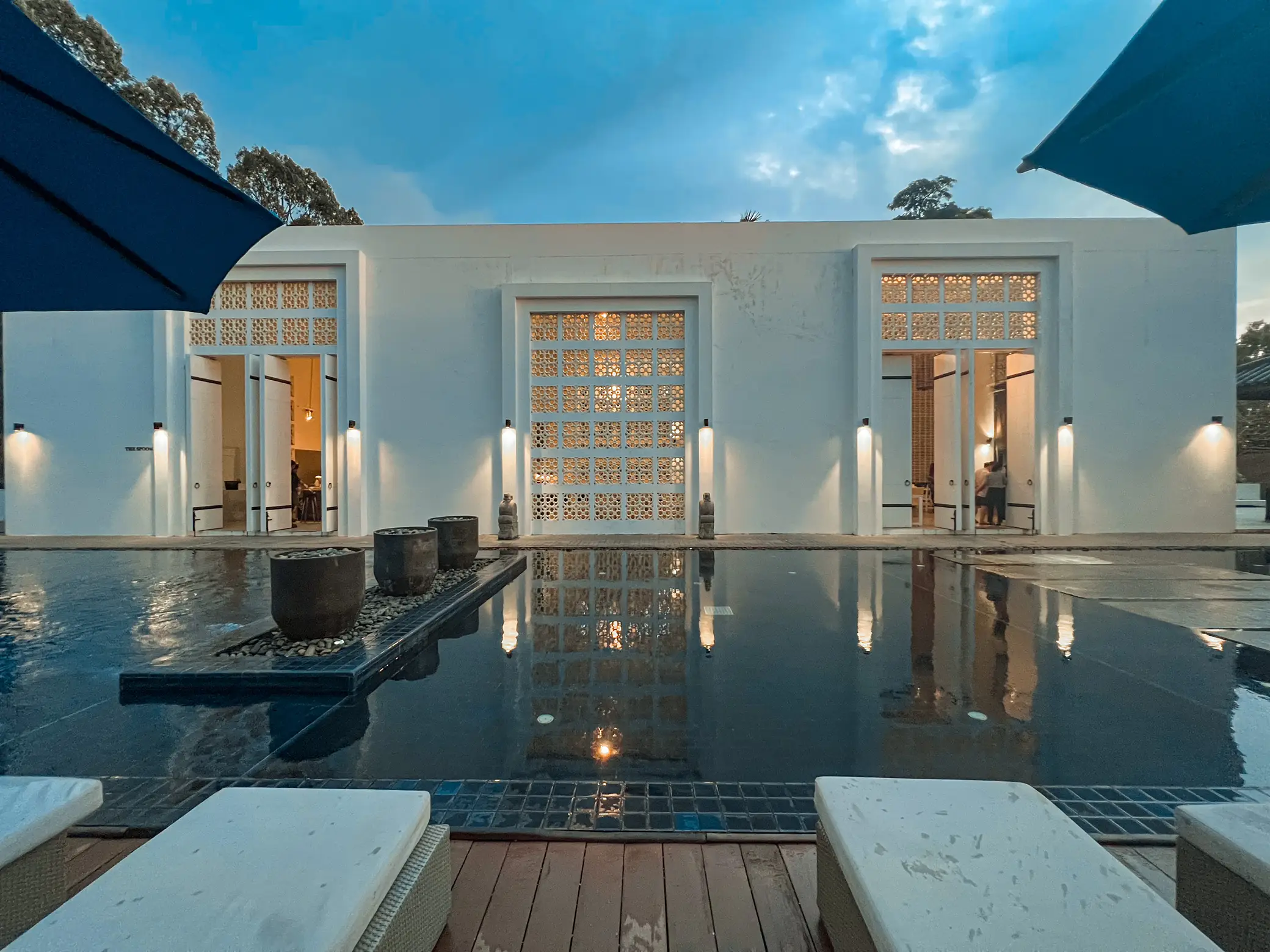 Elephant Island, the rainy season, can be beautiful. | Gallery posted by SaiParn WiRacha | Lemon8