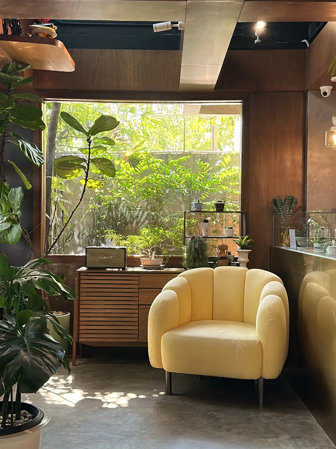 LITTLE HIDEOUT คาเฟ่ย่านราชพฤกษ์ เค้กปัง ร้านปัง | แกลเลอรีที่โพสต์โดย ...