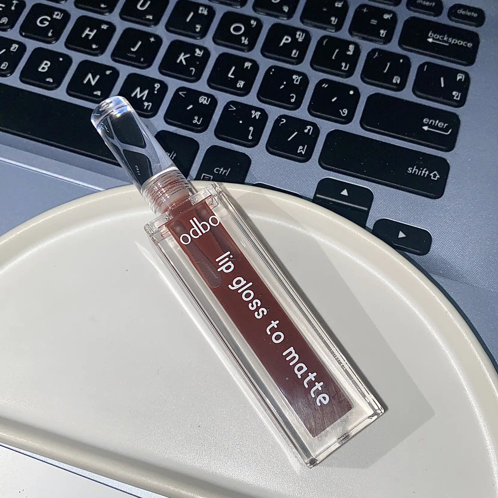 ODBO lip gloss to matte สีสวยคุ้มเกินราคา | แกลเลอรีที่โพสต์โดย Kindarettt | Lemon8