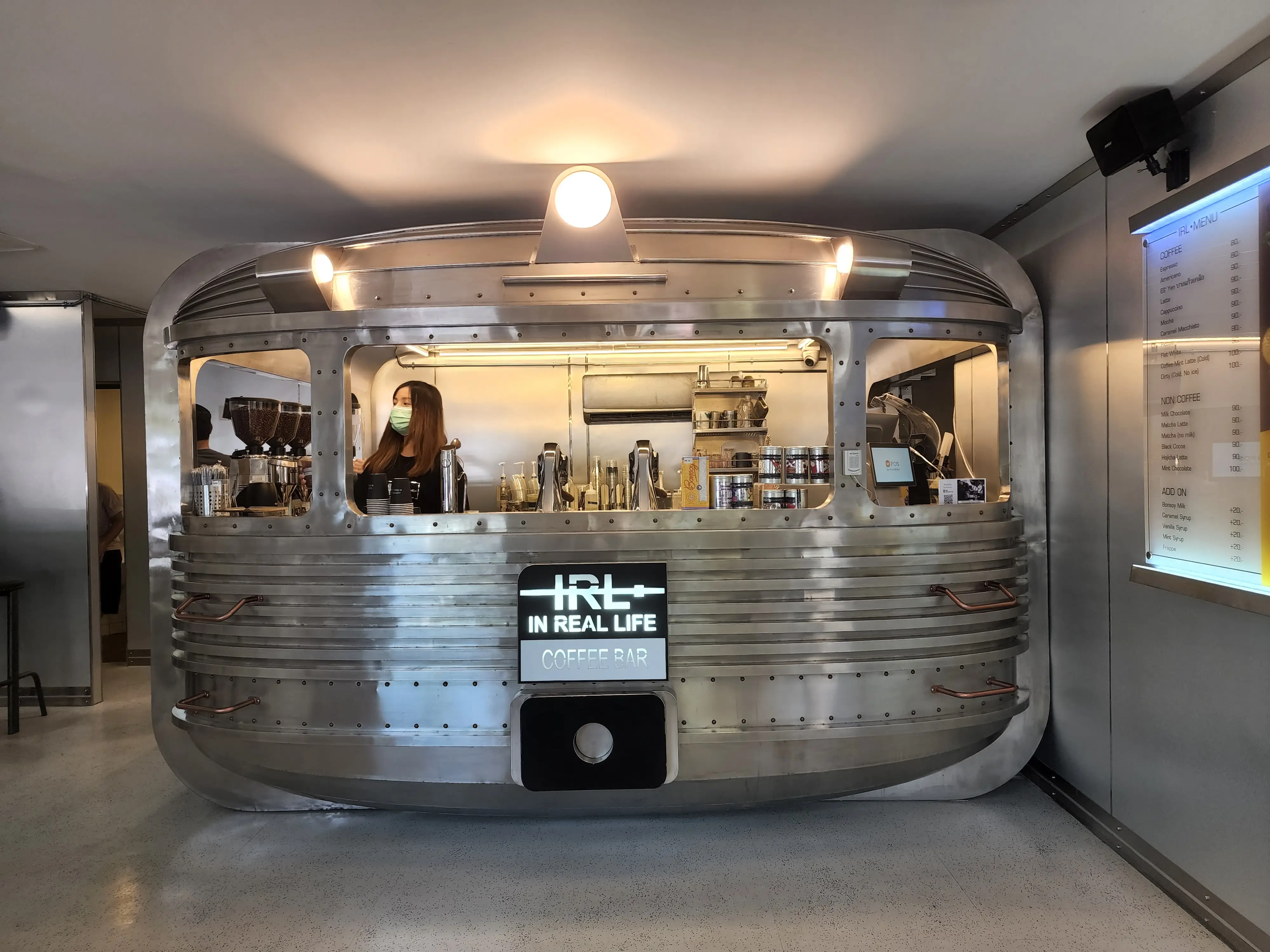 เหมือนจิบกาแฟในรถไฟญี่ปุ่น IRL Coffee bar station | แกลเลอรีที่โพสต์โดย ...